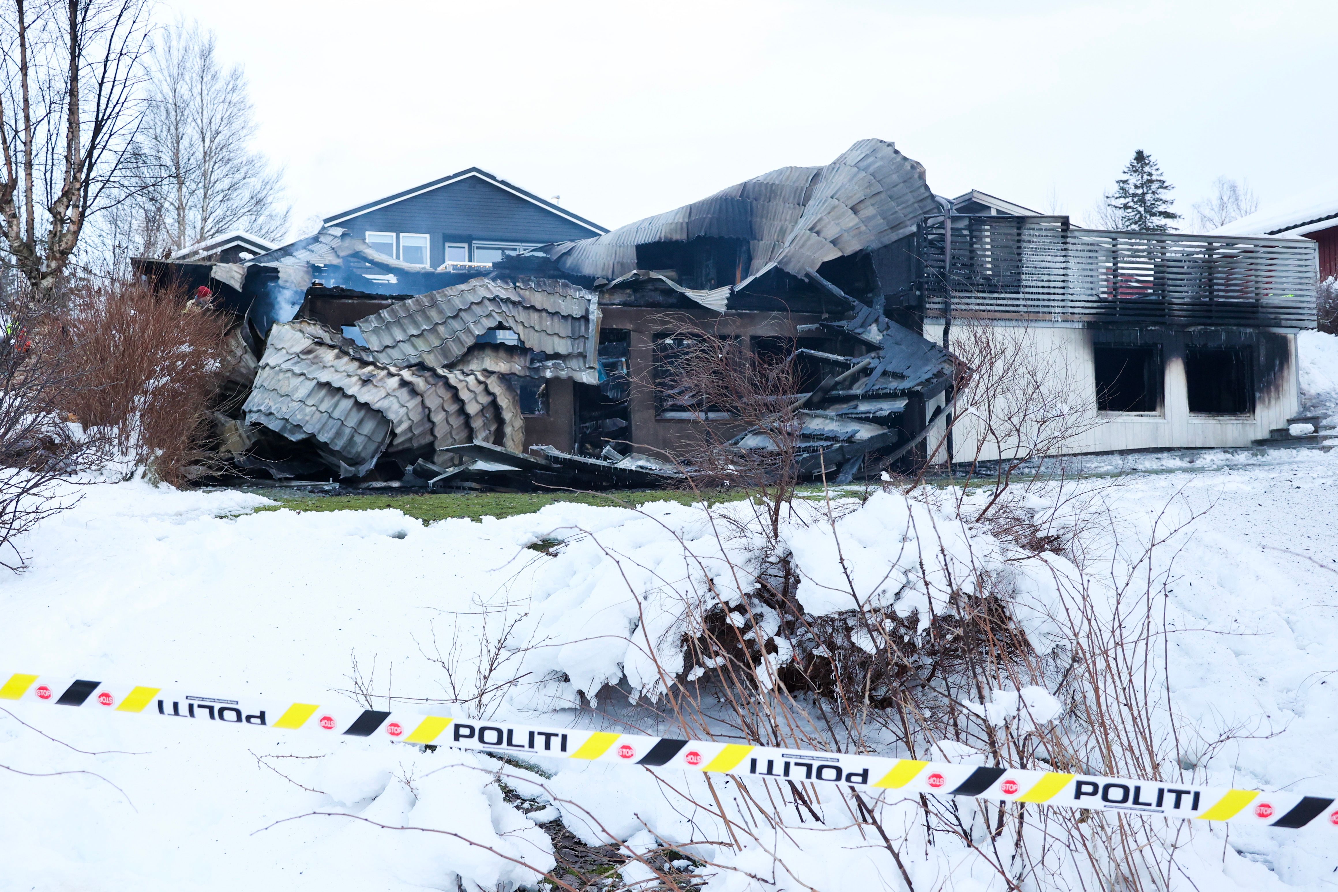 To brannmenn antatt omkommet etter kraftig boligbrann i Verdal - s-n.no