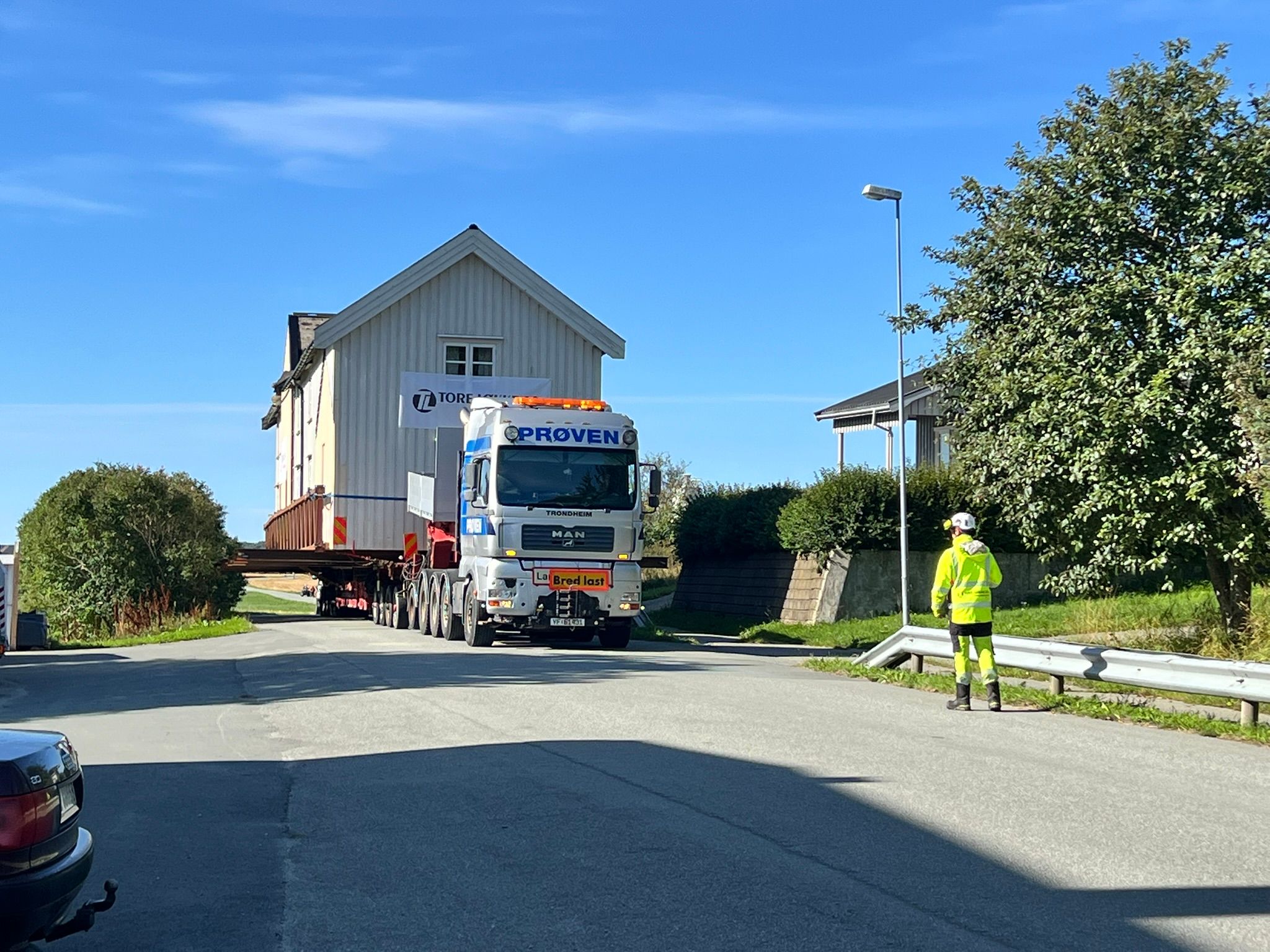 Her ruller det første av 26 hus forbi - adressa.no