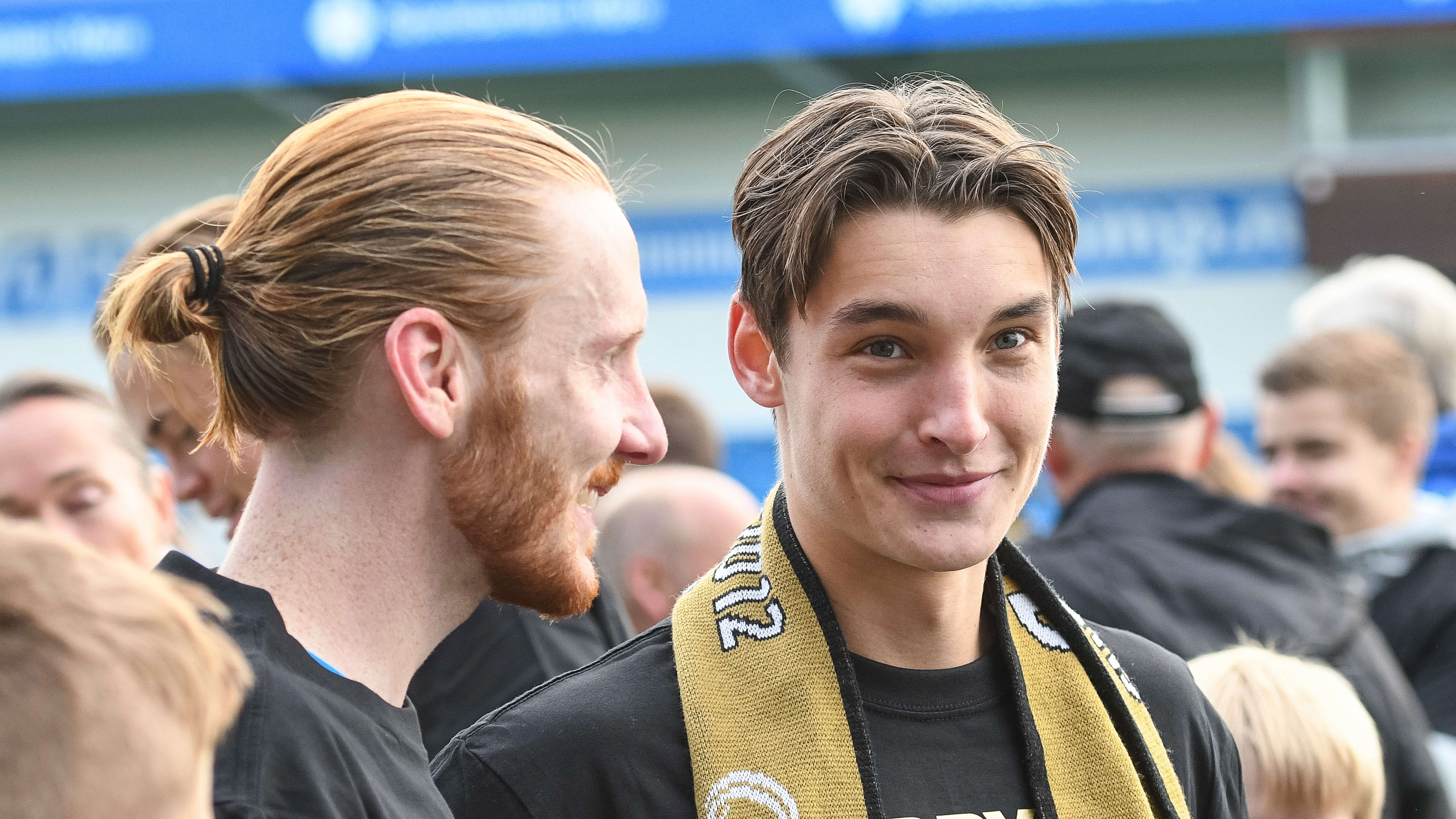 Krona fantastisk sesong med opprykk - vikebladet.no