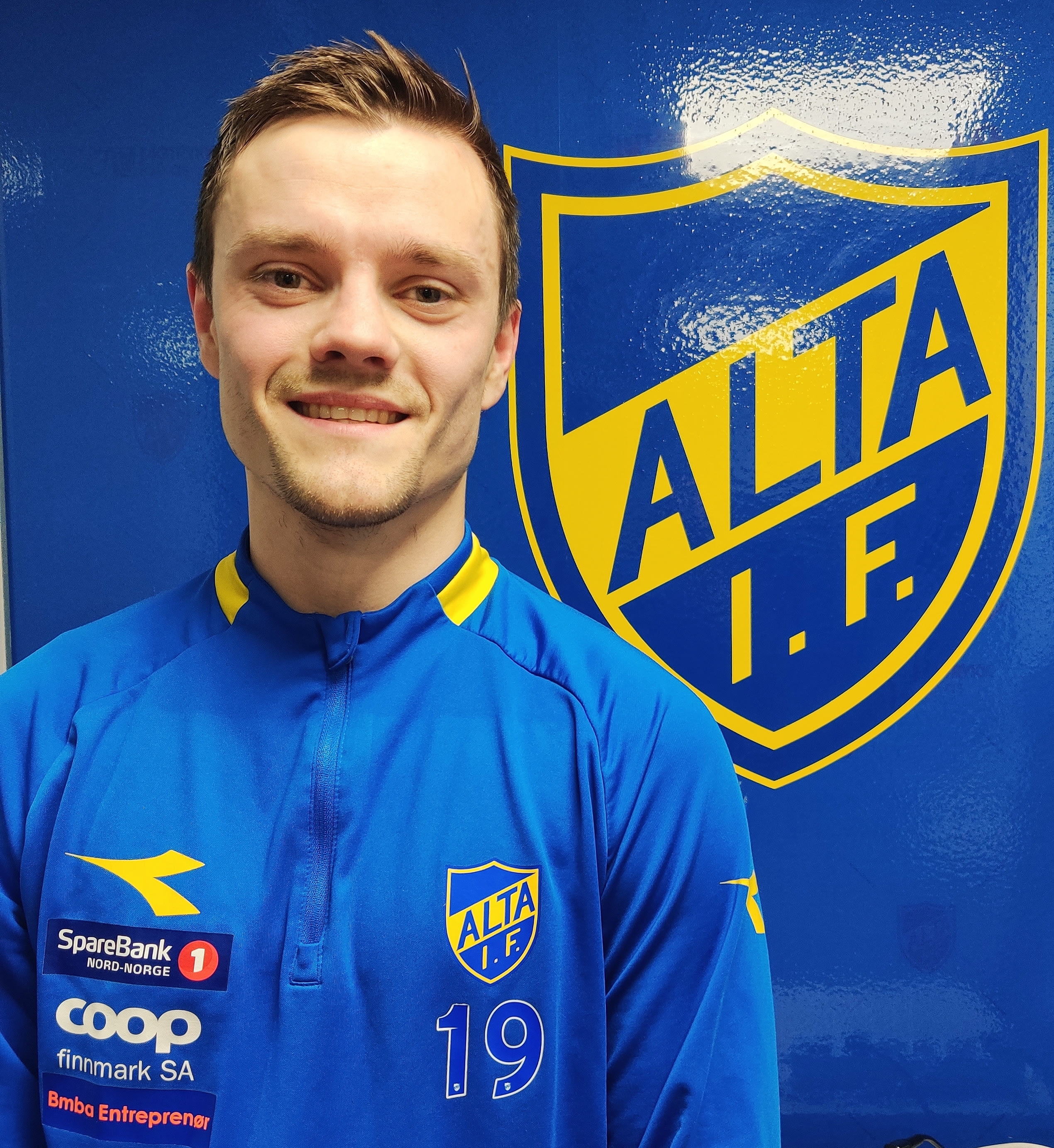 Runar (29) tar fatt på sin 11. sesong i gult og blått - altaposten.no