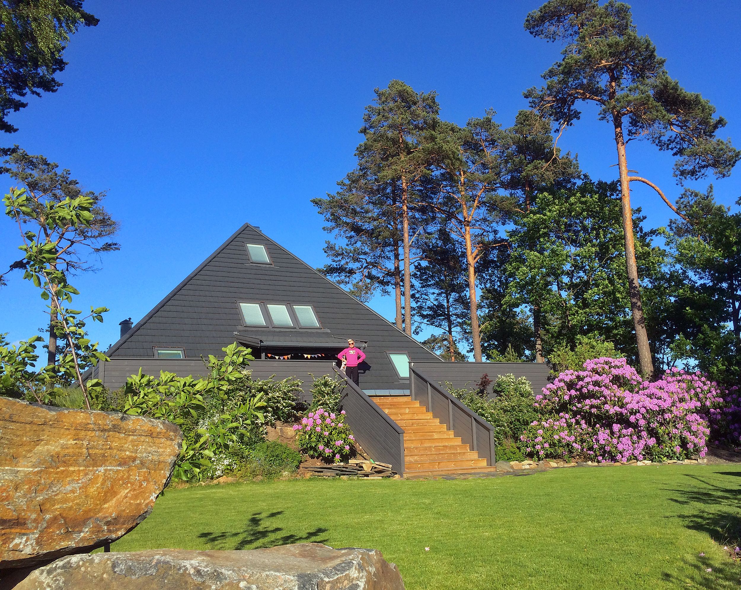 Inviterer til kunstgalleri i eget hus - fvn.no