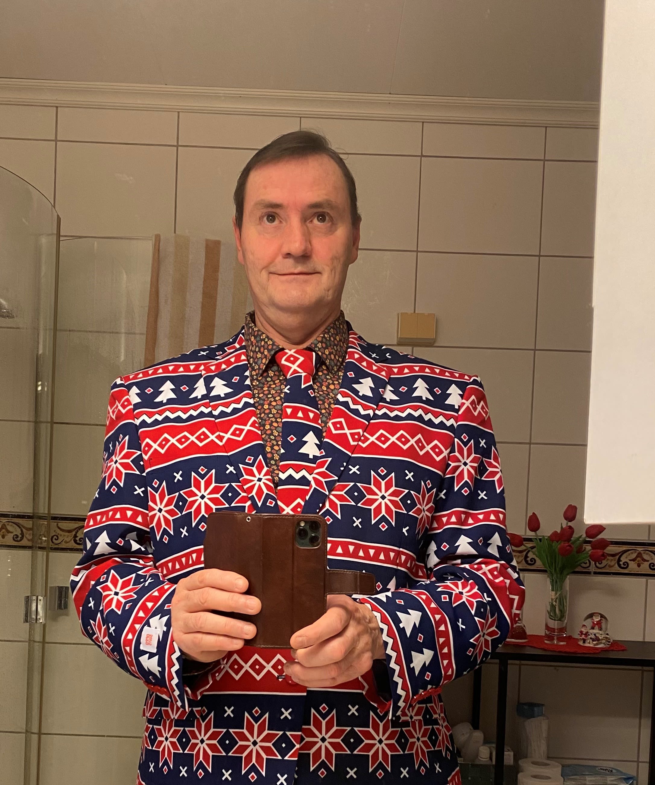 Per Ole har jobbet hver julaften de siste 24 årene – ringer julen inn ...