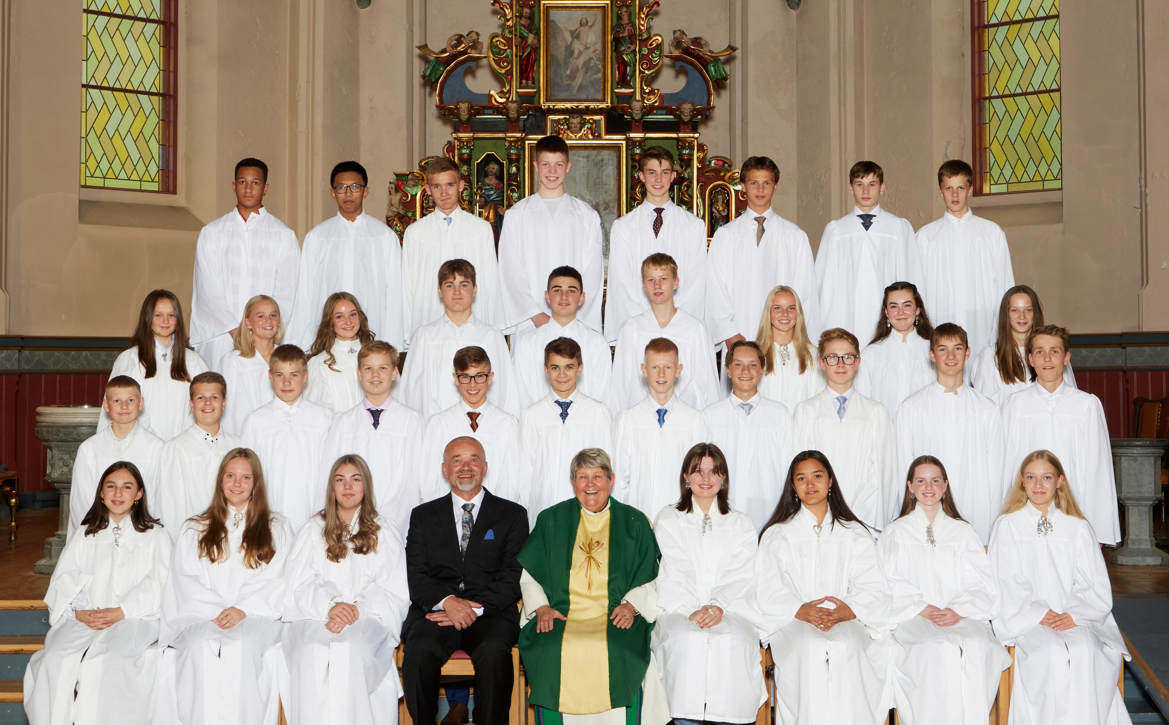 Konfirmanter i Melhus kirke 22. mai - tronderbladet.no