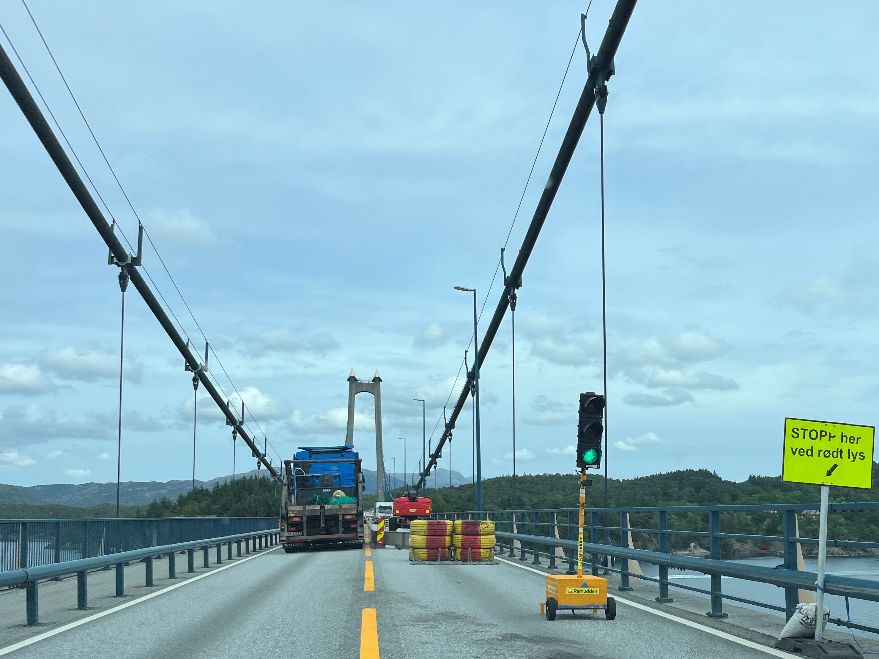 Stengjer trafikken for å gje plass til helikopter - sunnhordland.no