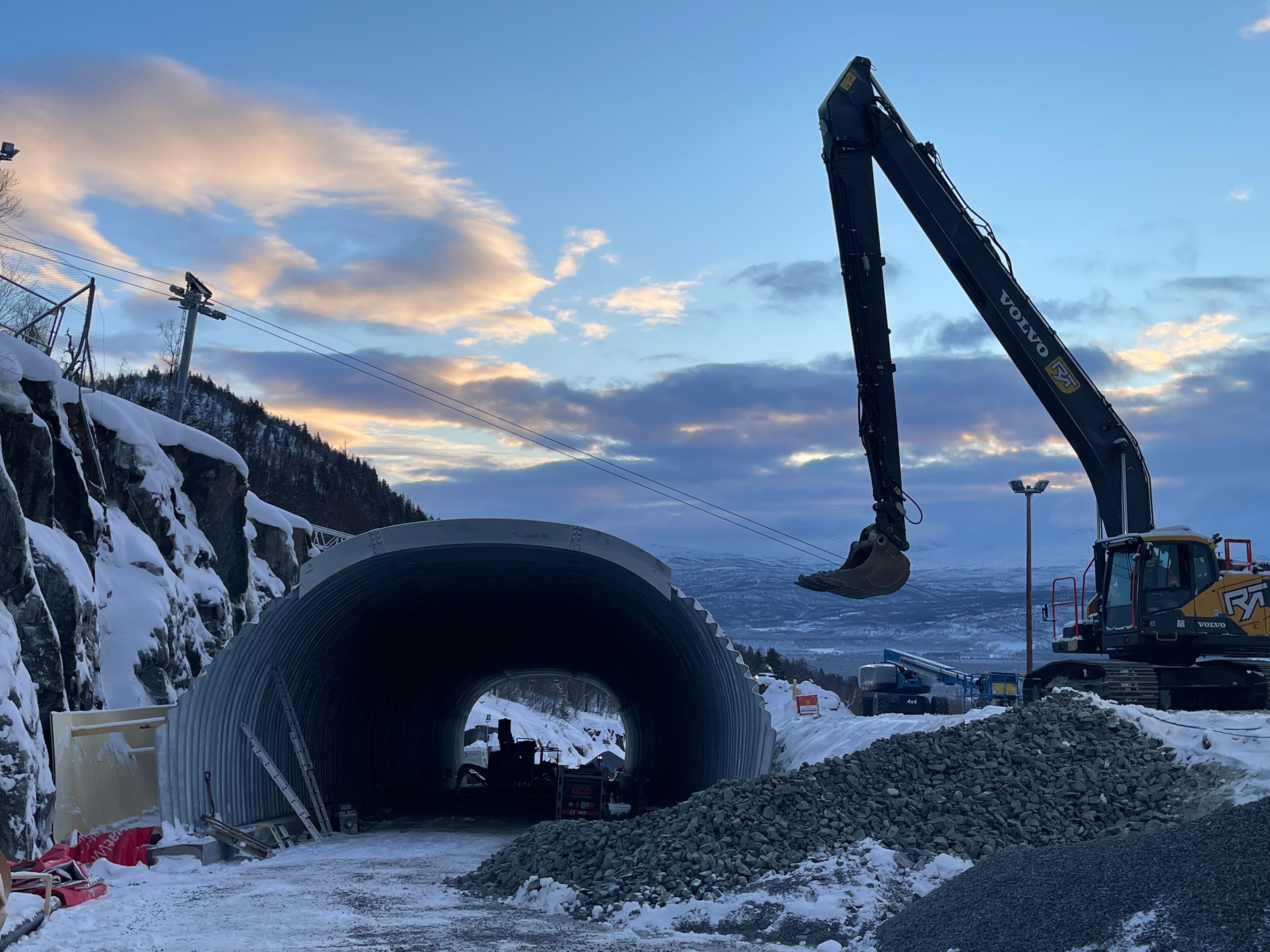 Kulvertinnspurt i fjellandsbyen, men neppe klart før over helga ...
