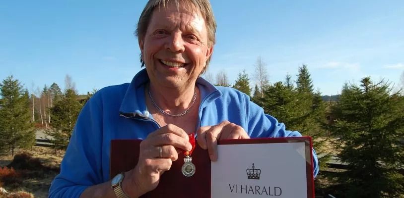 Kongens fortjenstmedalje til Jan Borseth - nearadio.no