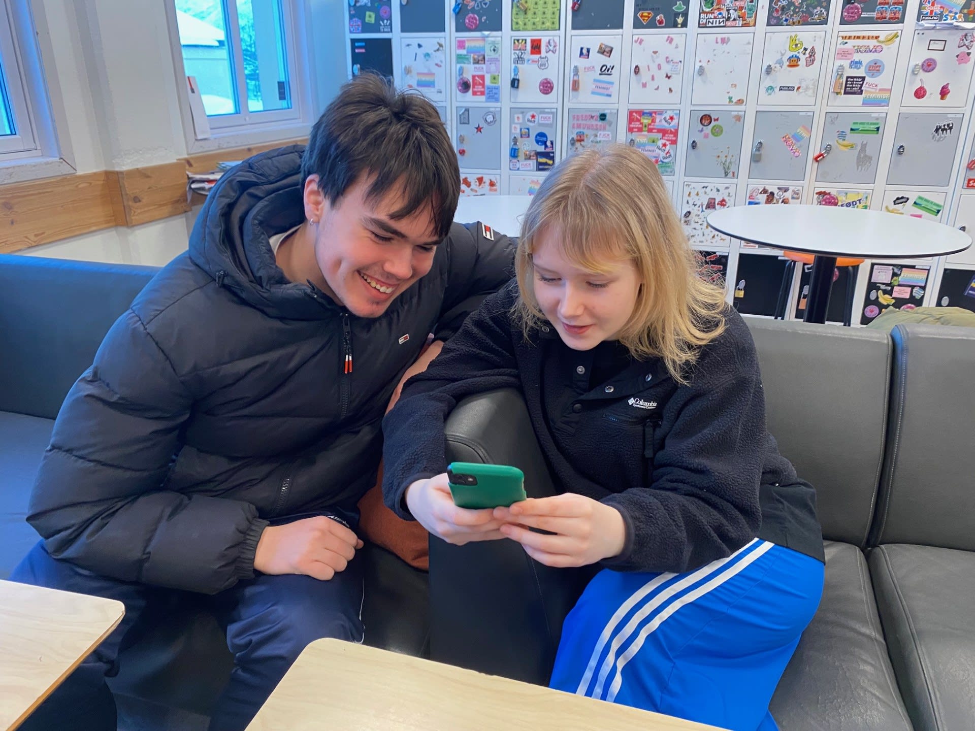 Regjeringen anbefaler mobilforbud – elevene reagerer annerledes enn du kanskje tror ...