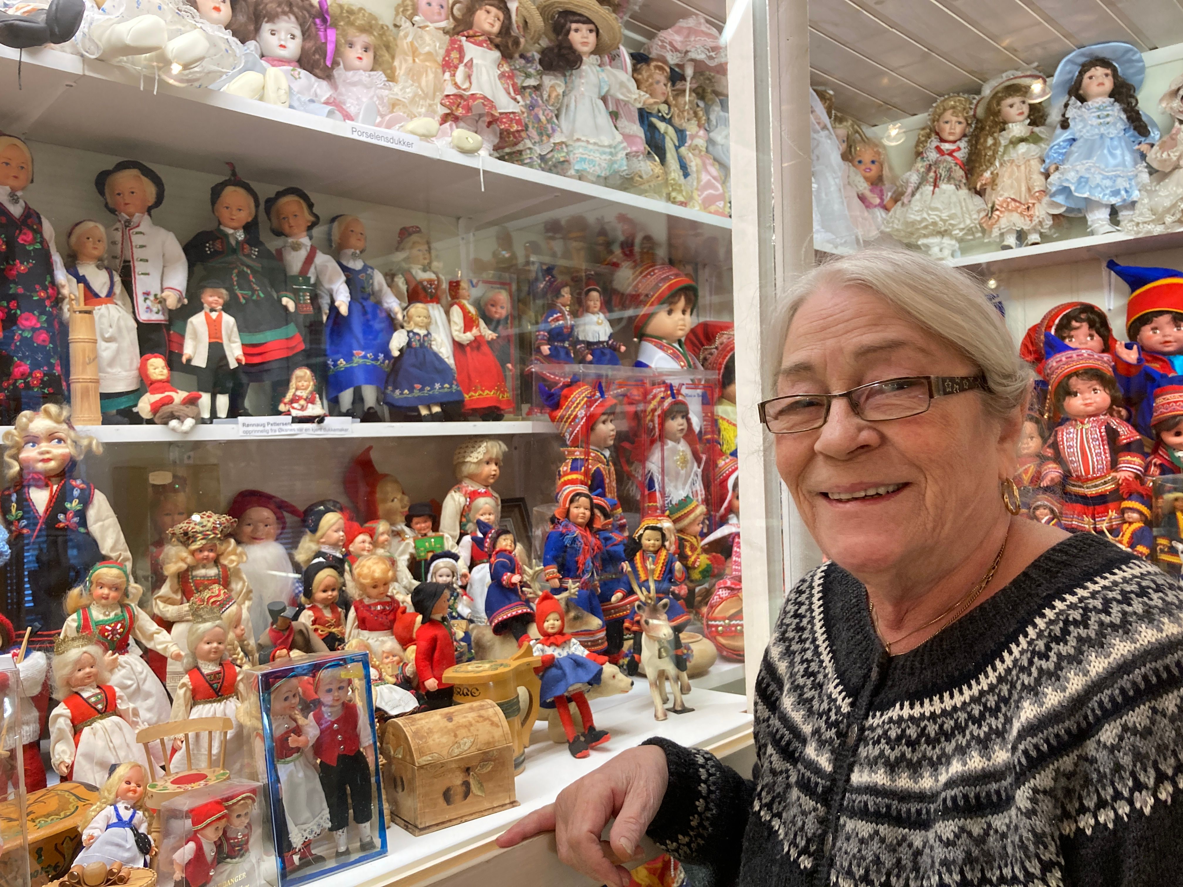 Pris Til Svanhild For «dukkehuset Vol No