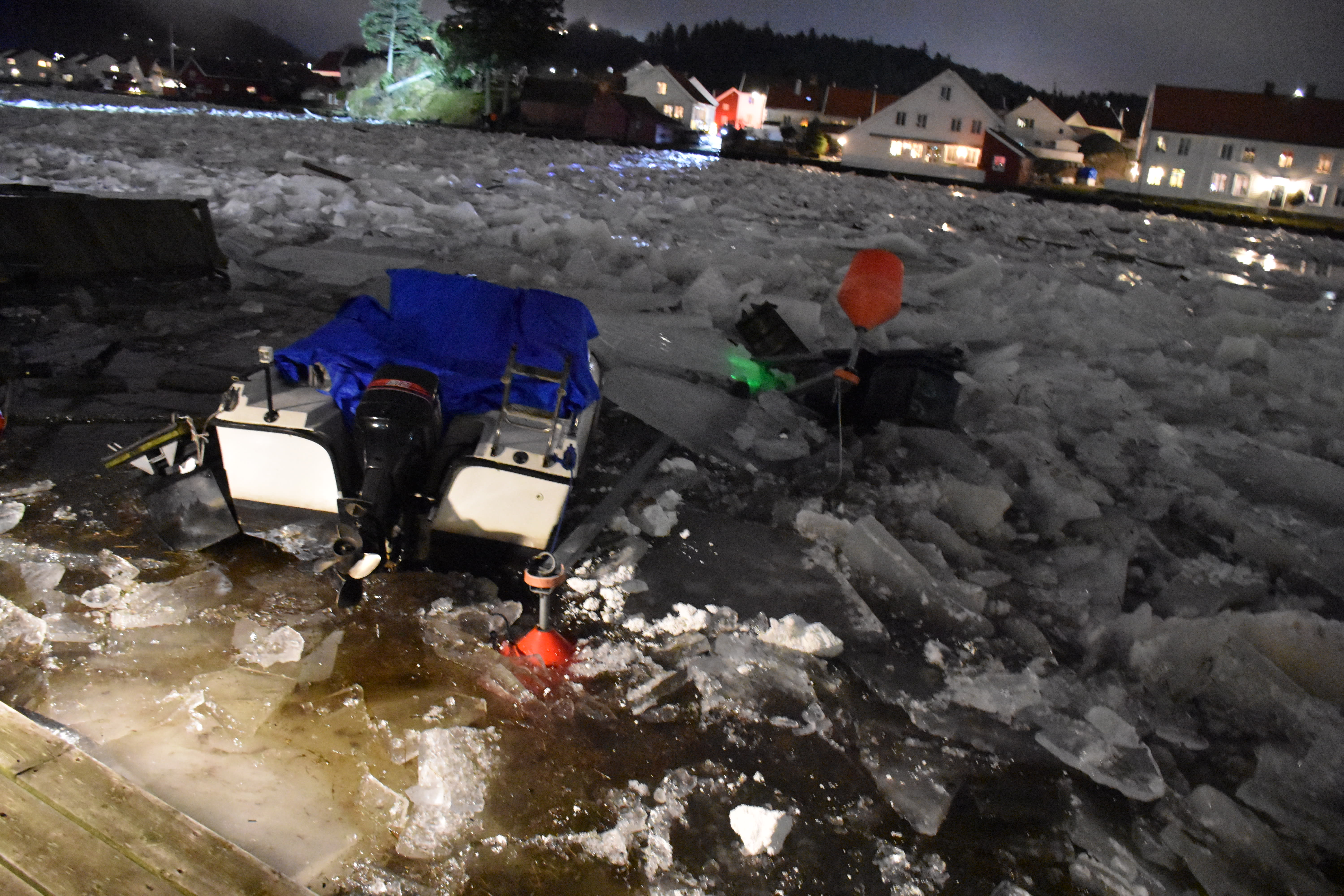 Isen har nådd Mandal sentrum - l-a.no