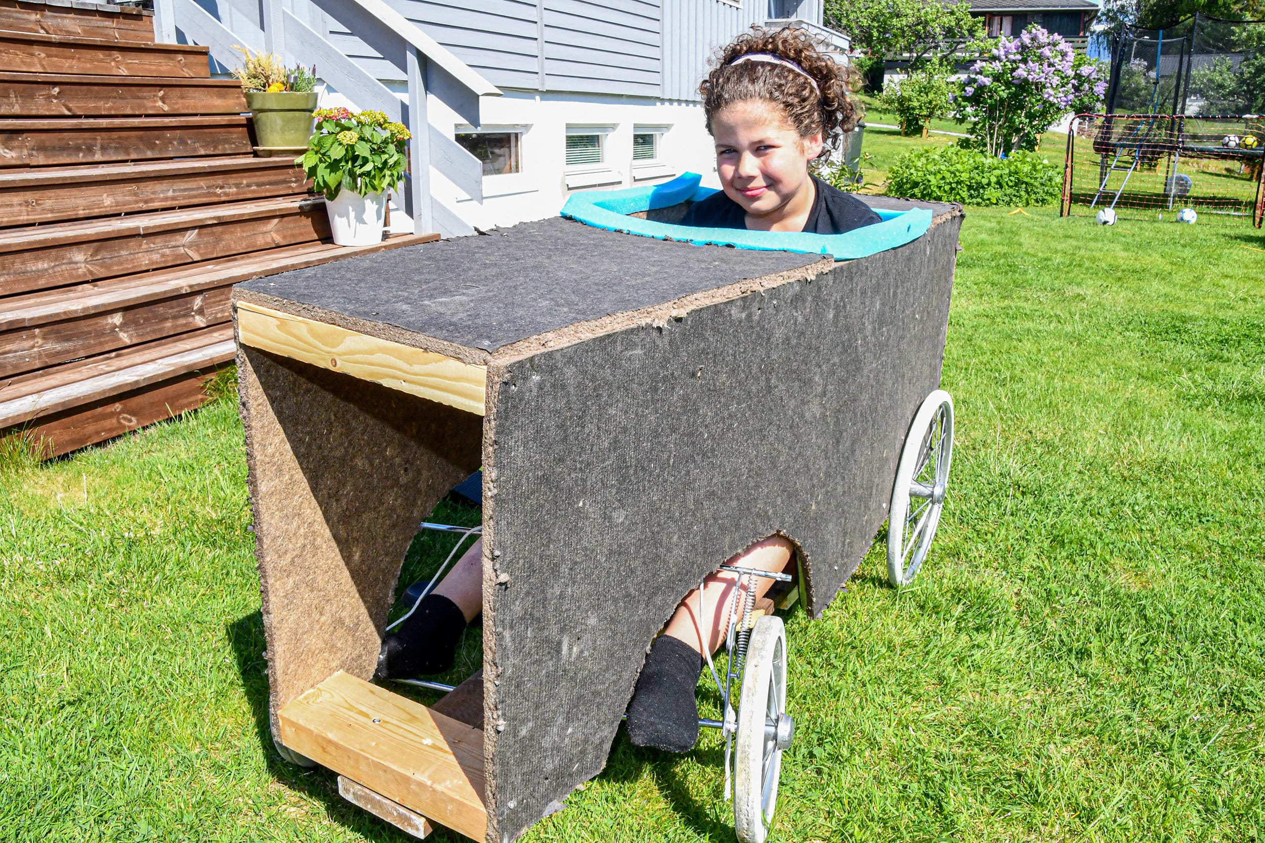 Inge (9) lager olabil: – Om jeg vinner, skal jeg dele premien med ...