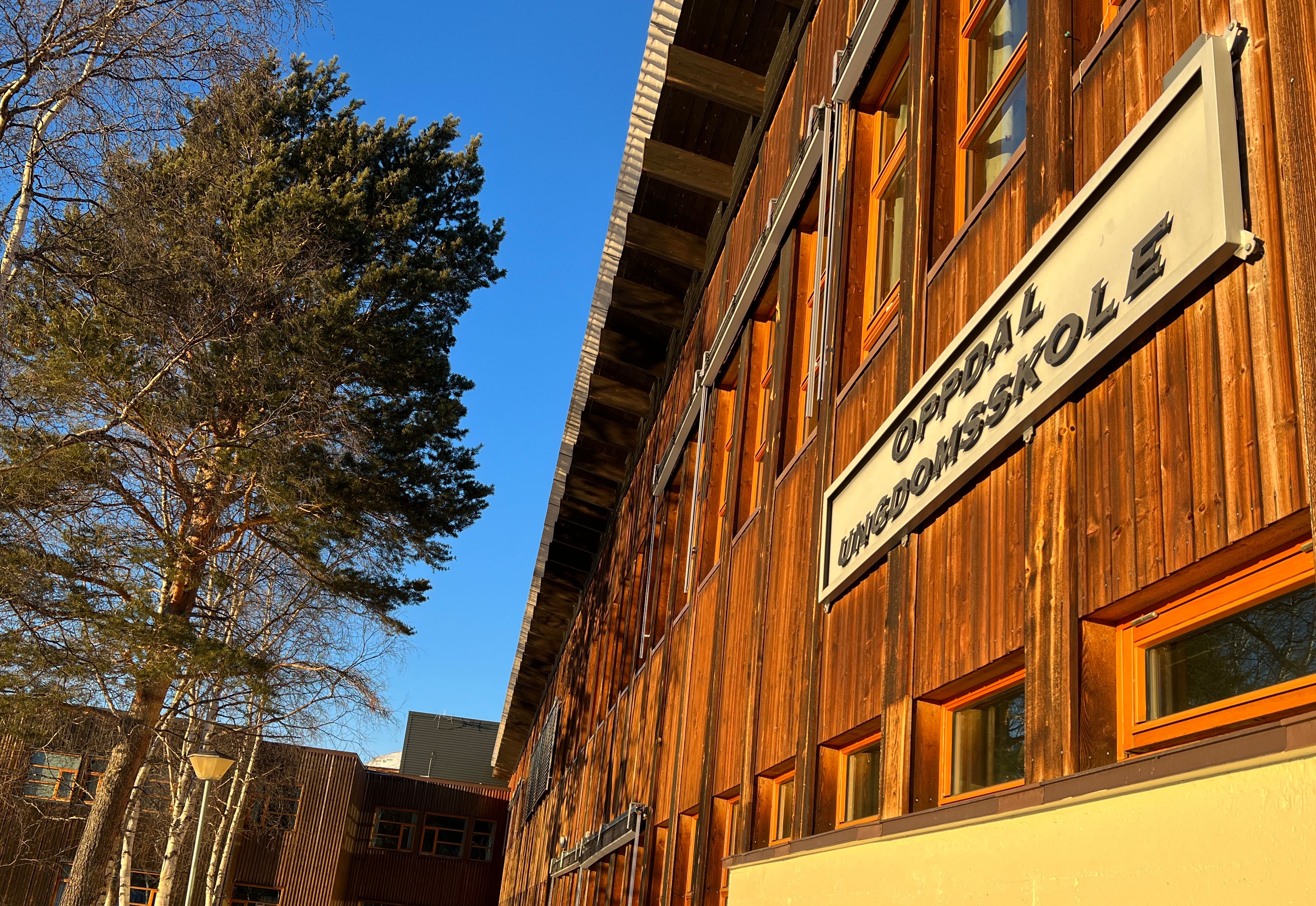 Vi går inn for å renovere Oppdal ungdomsskole - opp.no