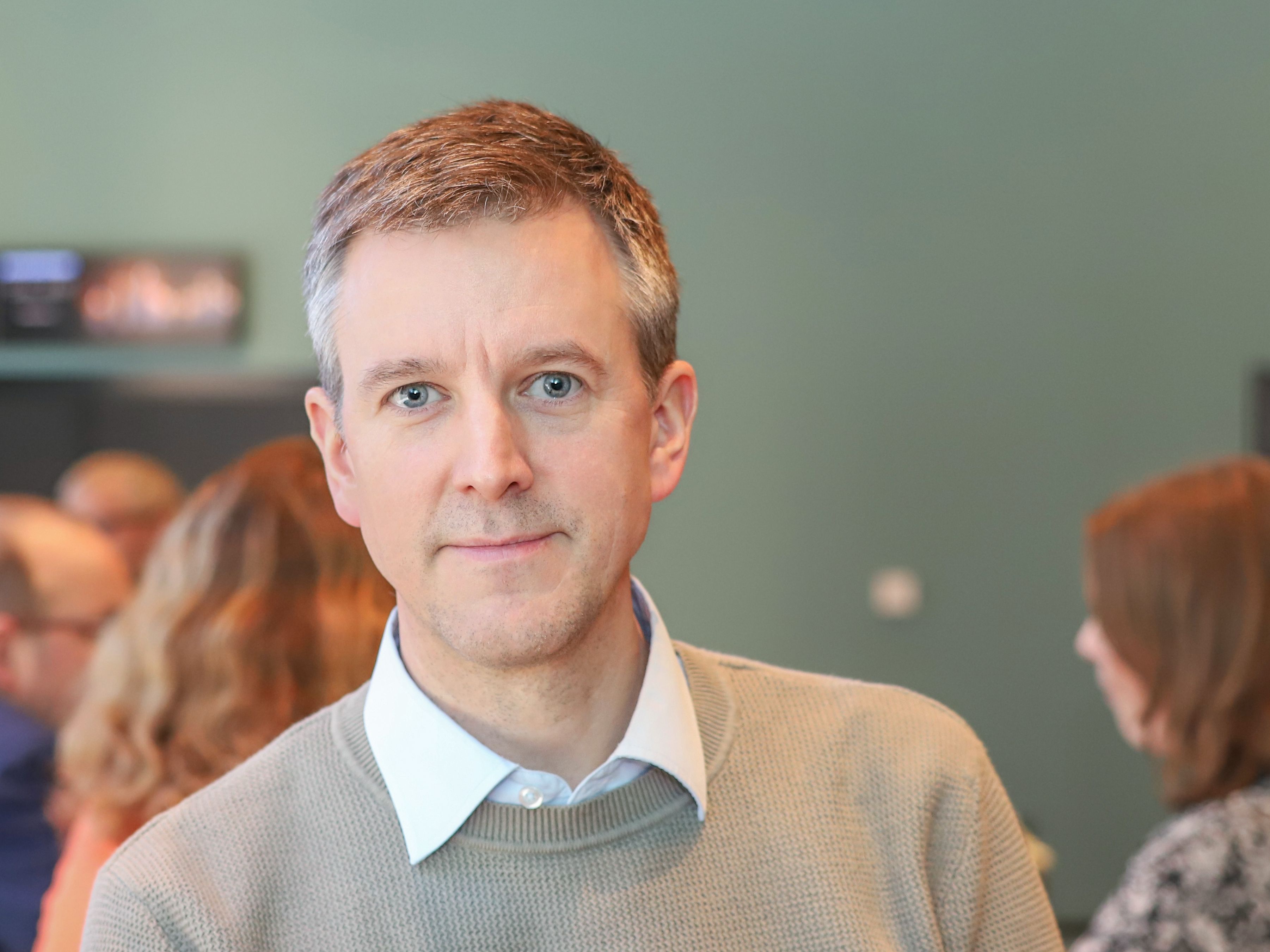 «Nordfjord har aldri kome seg gjennom krevjande tider ved å peike på ...