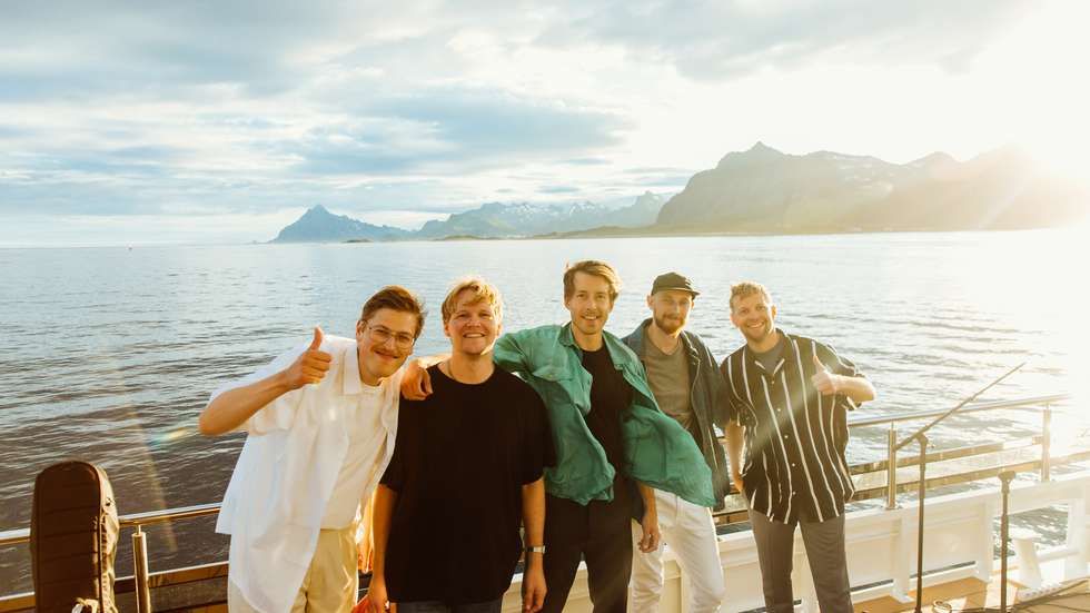 Lyse netter er perfekt for Fæsterålen - vol.no