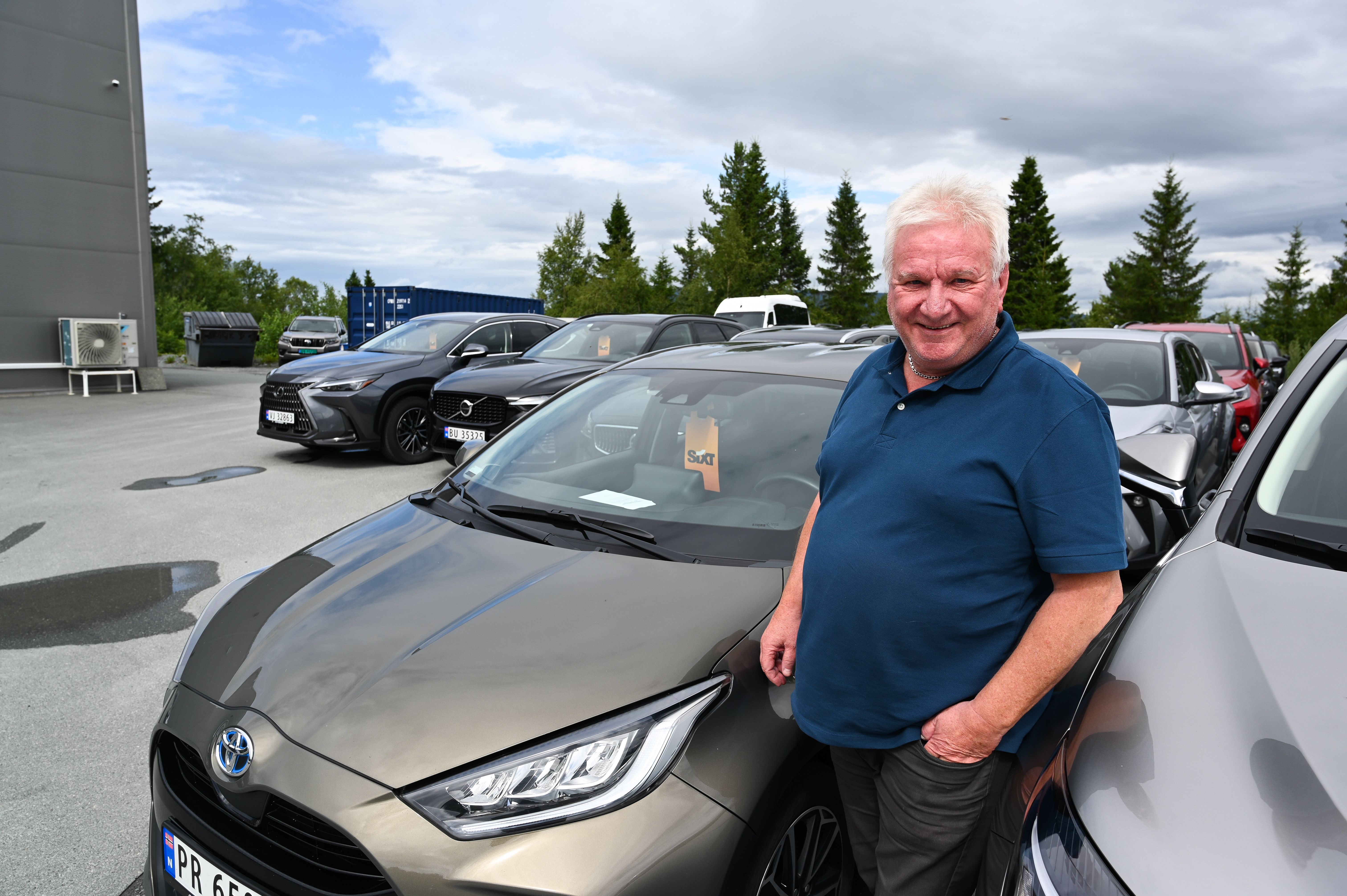 Trond startet med å kjøpe 15 biler. Så tok det helt av: – Skal holde på ...