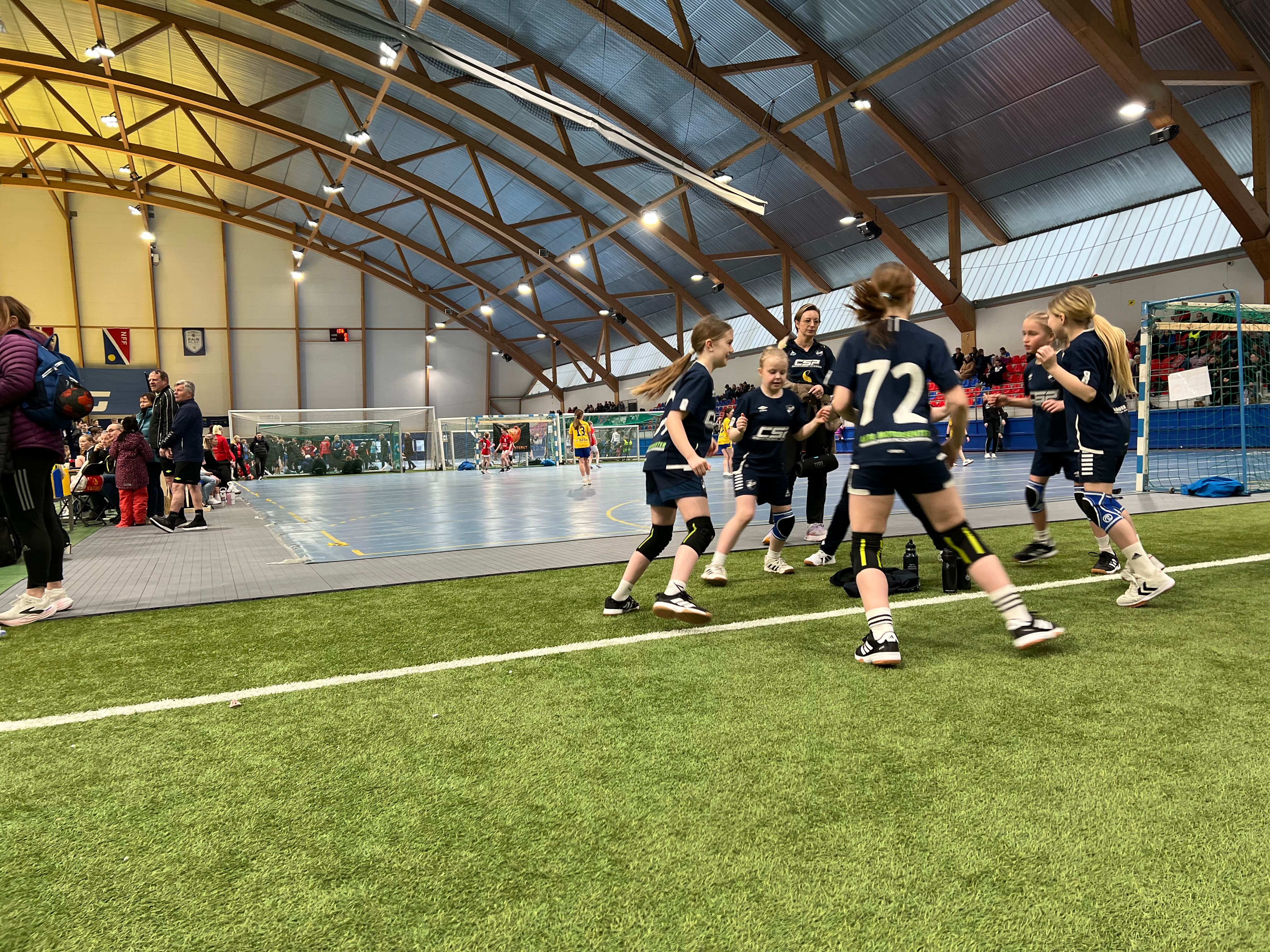 Stress, biltrøbbel og drømmen om å bli håndballproff: Slik er ...
