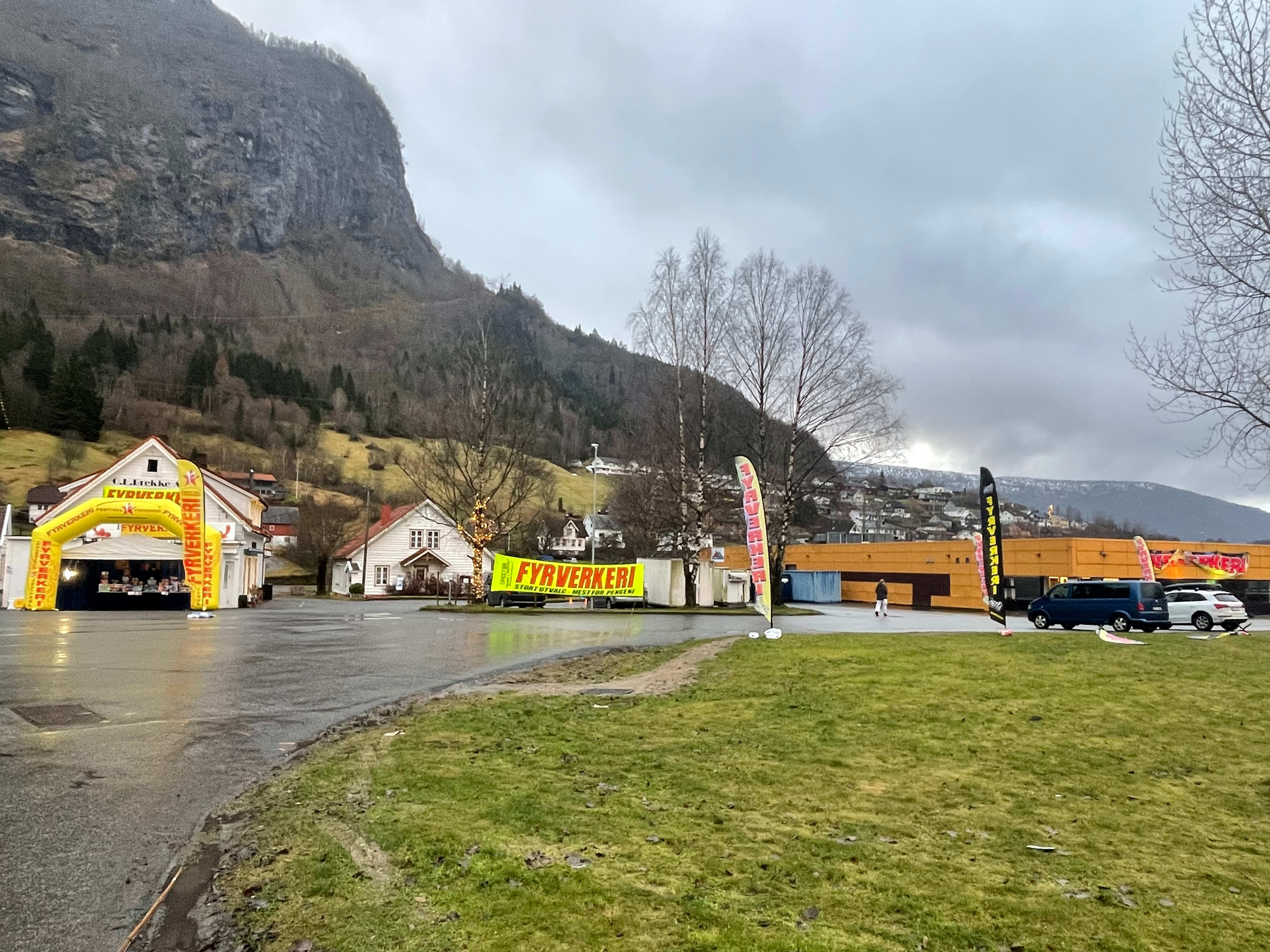 Det må smelle bra og lyse bra - fjordingen.no