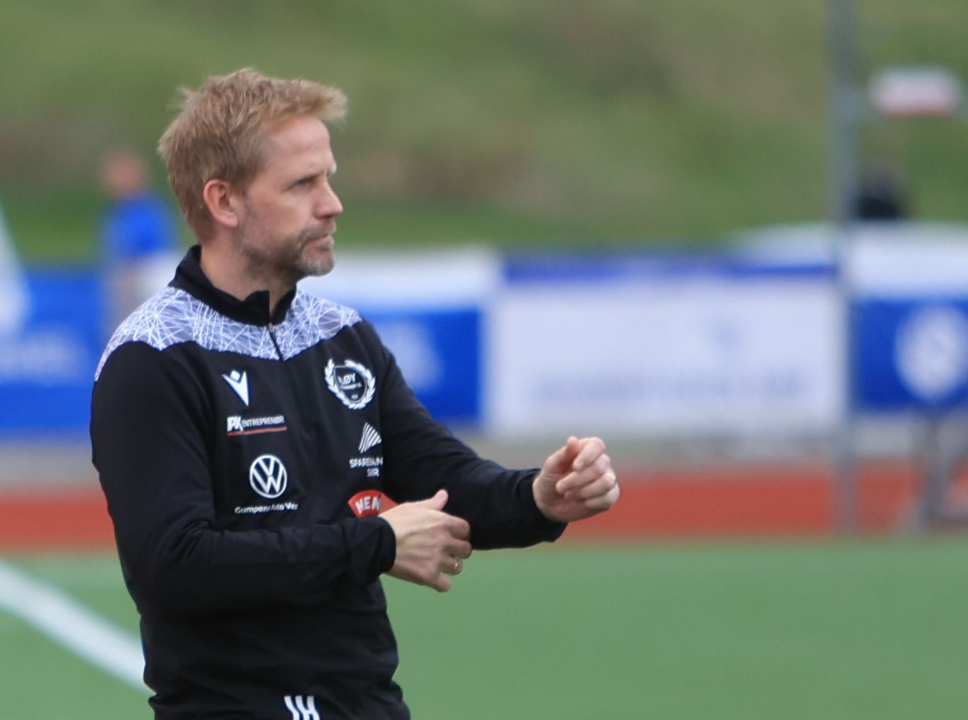 Sier opp som trener etter interne uenigheter - fvn.no