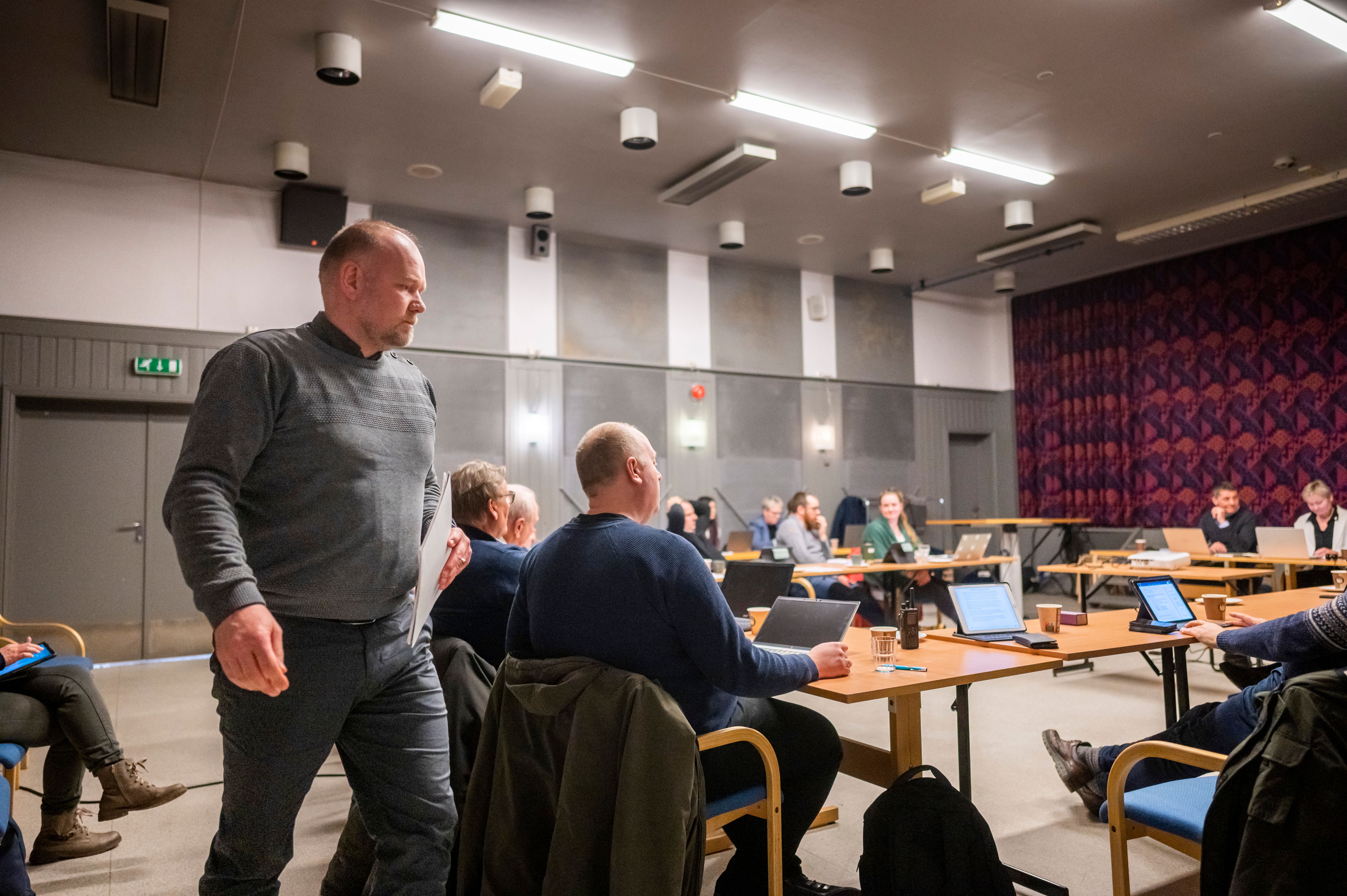 Fyrte løs fra taler­stolen: – Jeg tror ikke på tallene dere presen ...