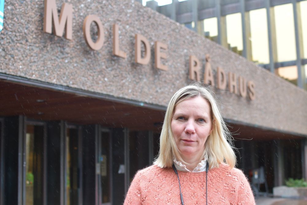 Skal tette pengelekkasjen i Moldebadet - rbnett.no