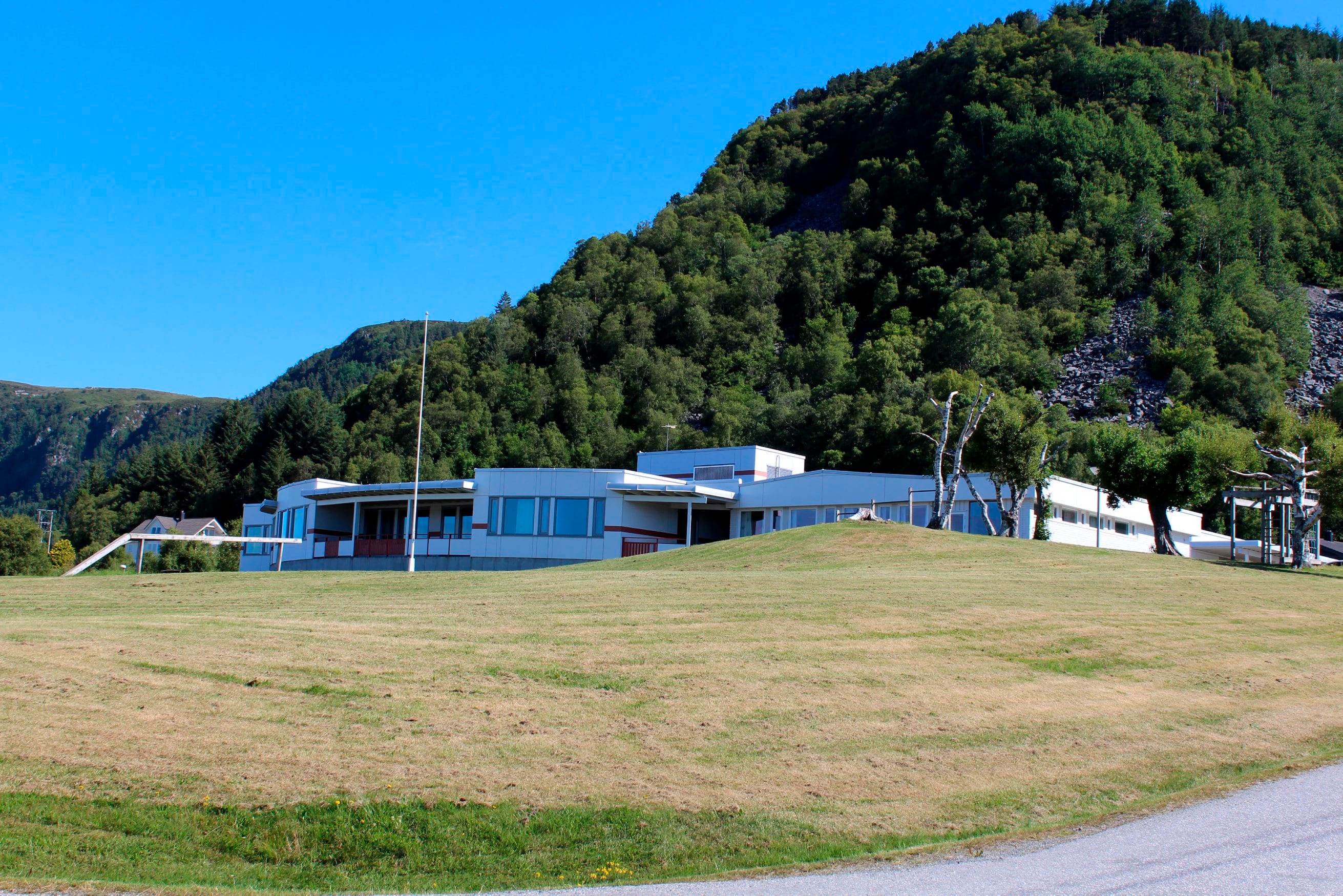 Fem vil bli rektor ved Ulstein skule - smp.no