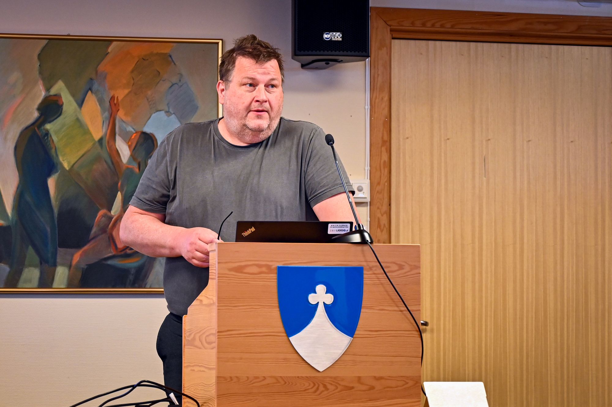 Det er vel ikke meninga at man skal drive landet på dugnad?