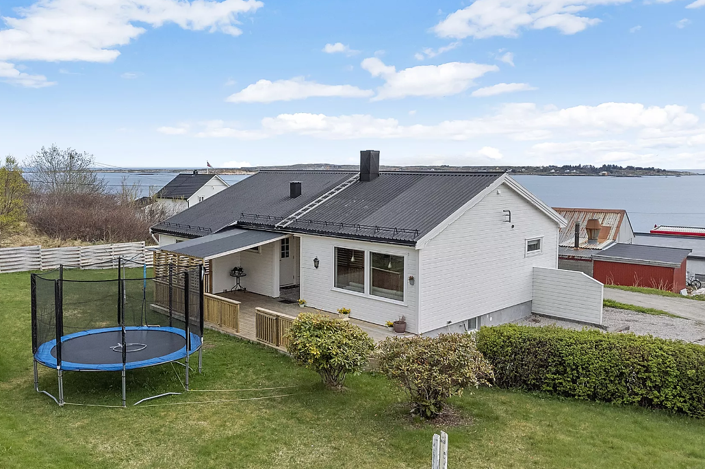 Bolig på Sistranda gikk for 3.1 millioner - avisafroya.no