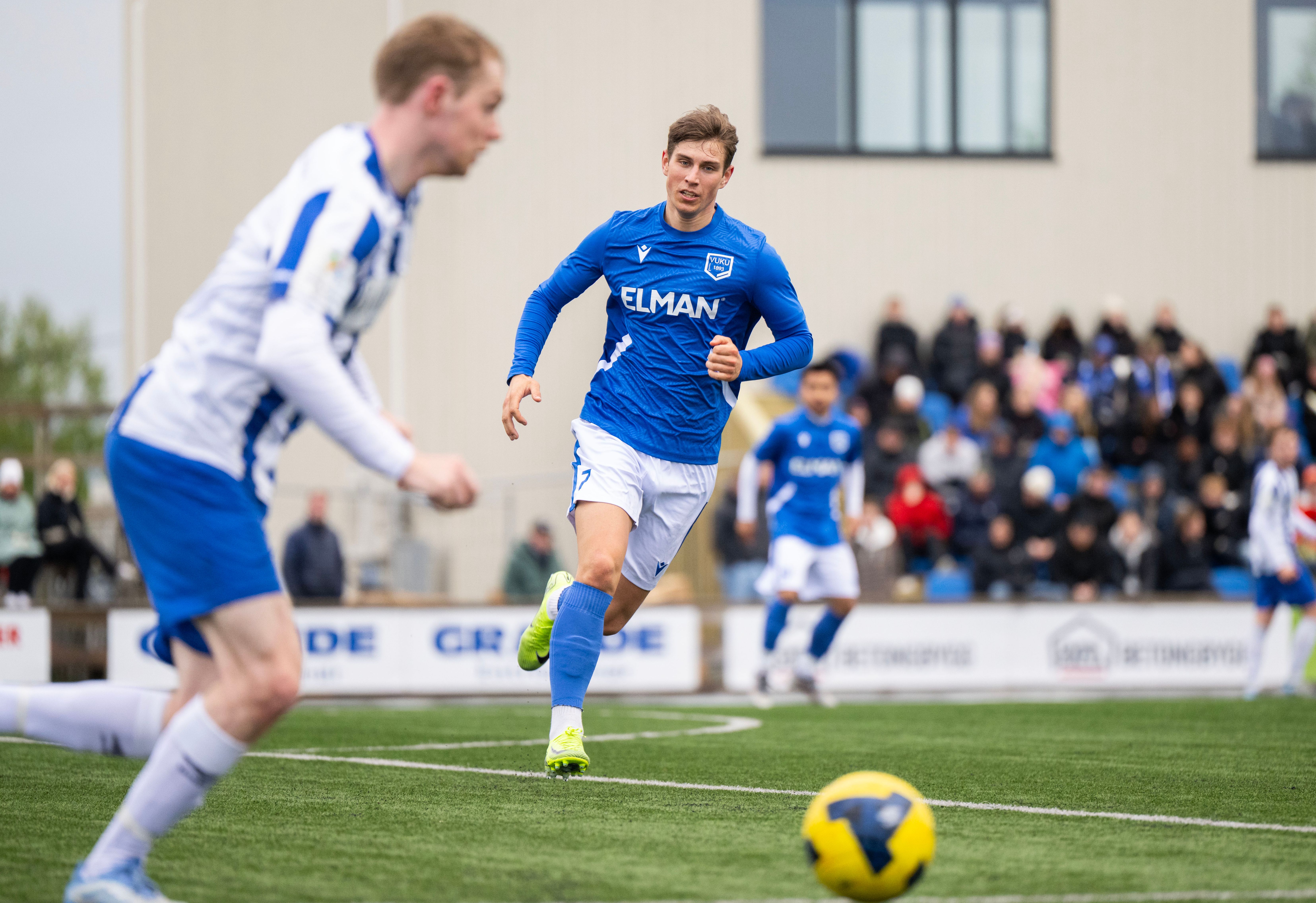 Petter vil sørge for rivalens nedrykk: – Blir en jevn knokkelkamp ...