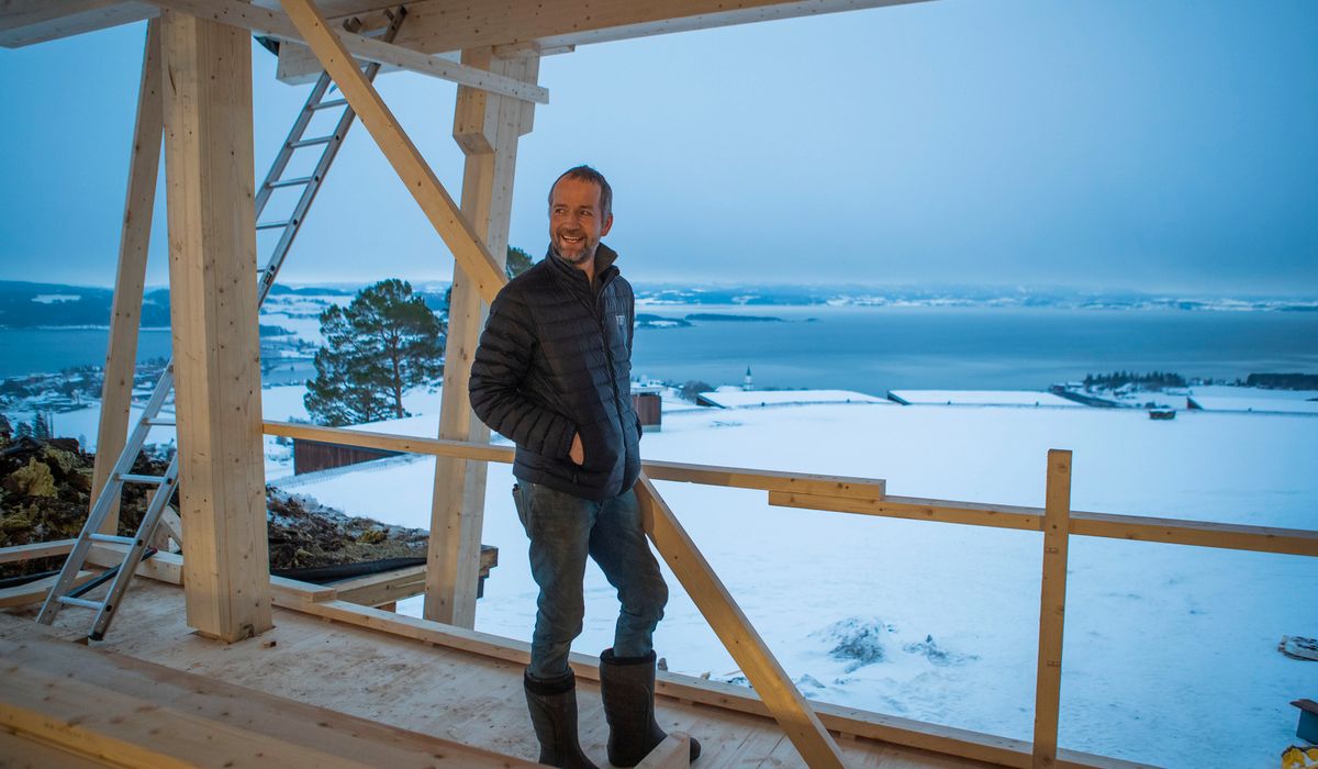 Her bygger de drømmen. Nå slår ekstremværet inn: – Jeg har aldri gruet ... Her bygger de drømmen. Nå slår ekstremværet inn: – Jeg har aldri gruet ...