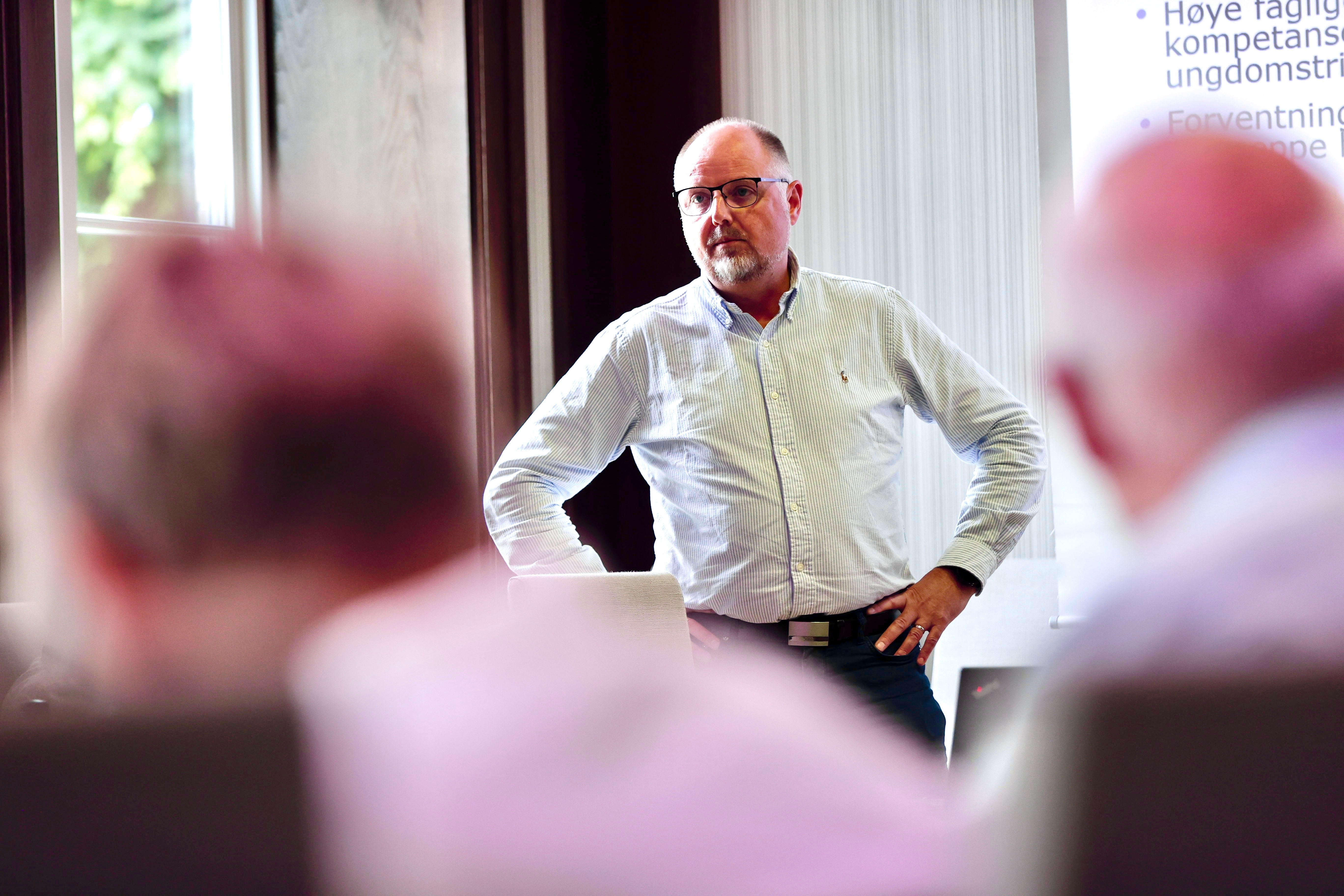 Om skole­ned­leg­gel­ser: – Det er seig­pining av skolene - fvn.no