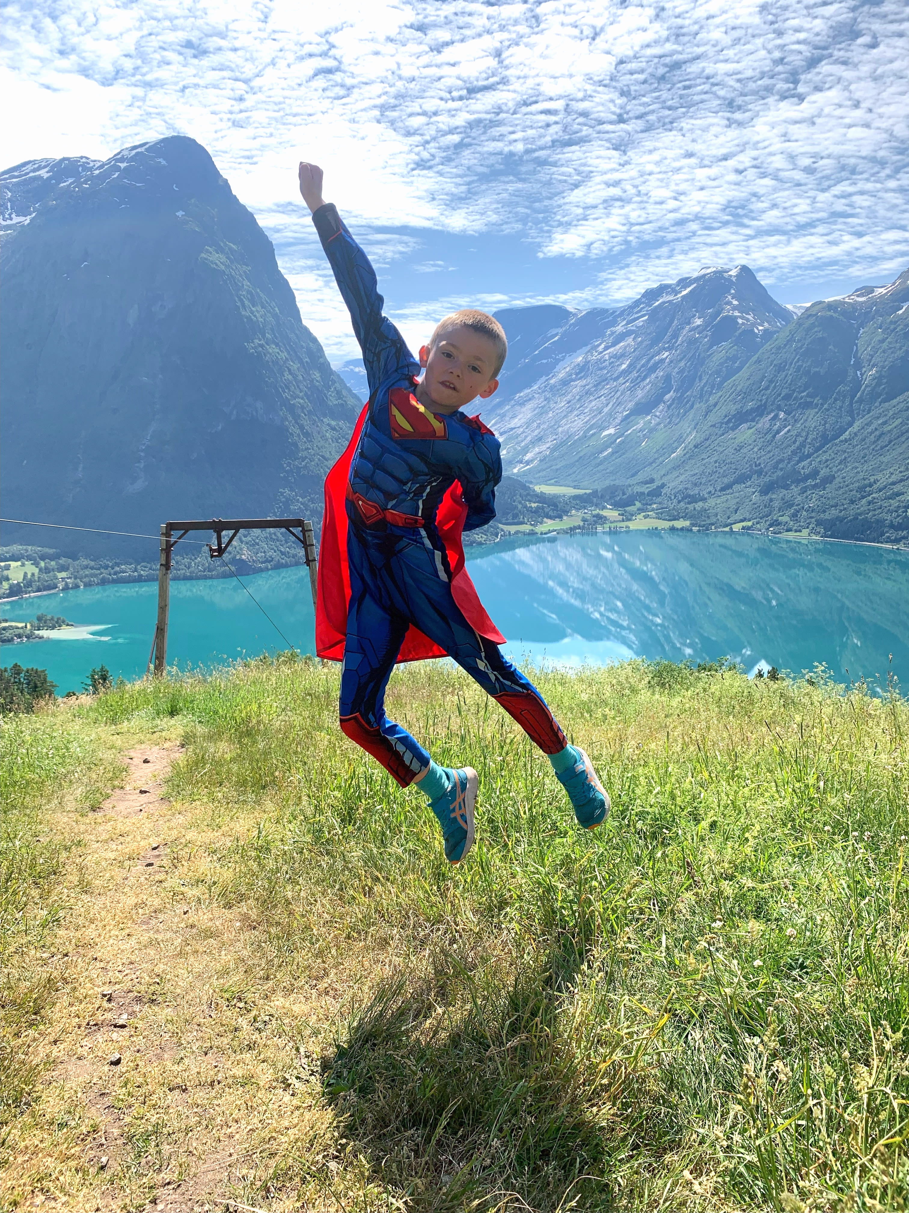 Supermann på Segestad og støylsslått i Utvik - fjordingen.no