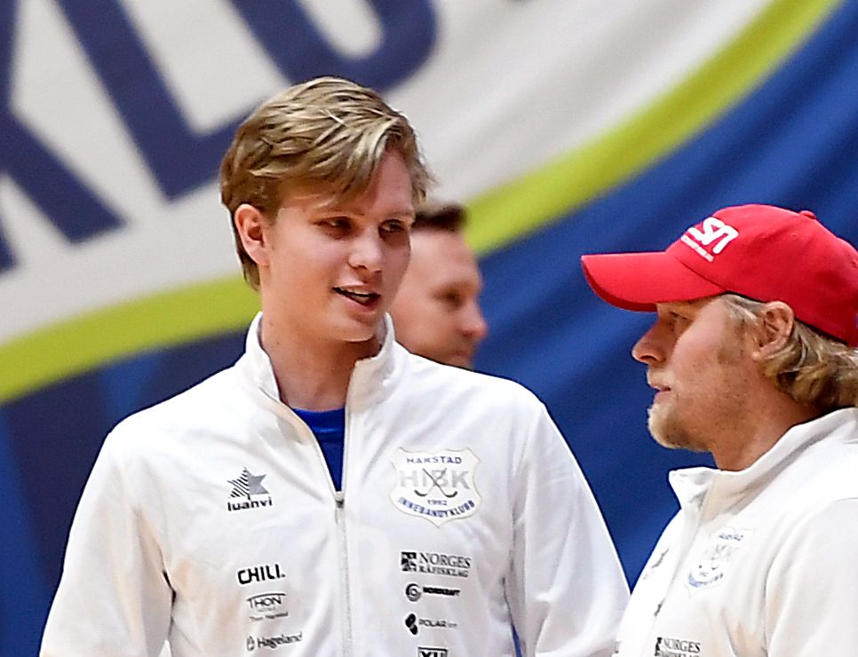 Julian skal lytte til rådet fra moren før han debuterer i eliteserien ...