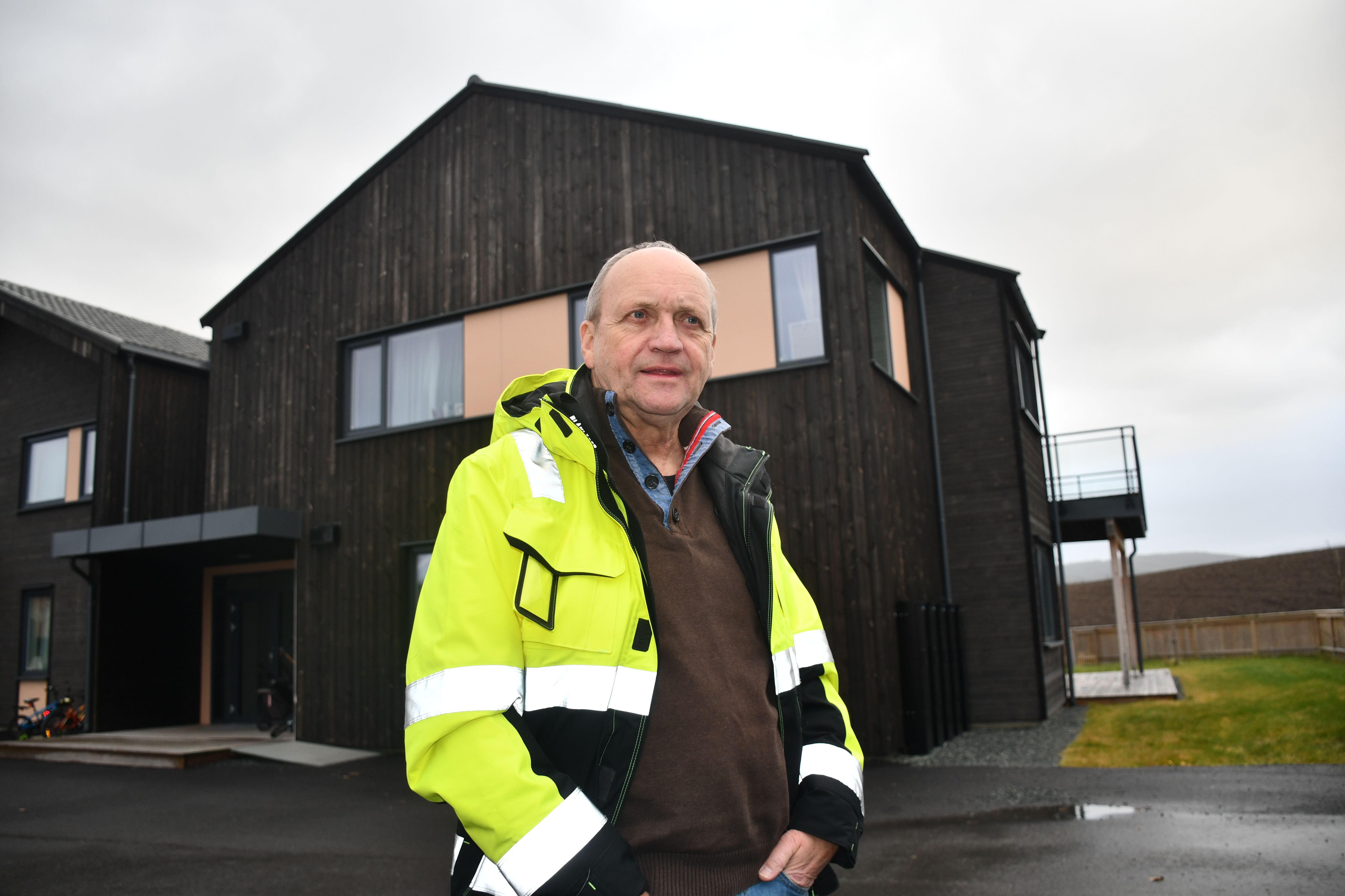 Jevnet murhus med jorda - bygger fire nye leiligheter - innherred.no