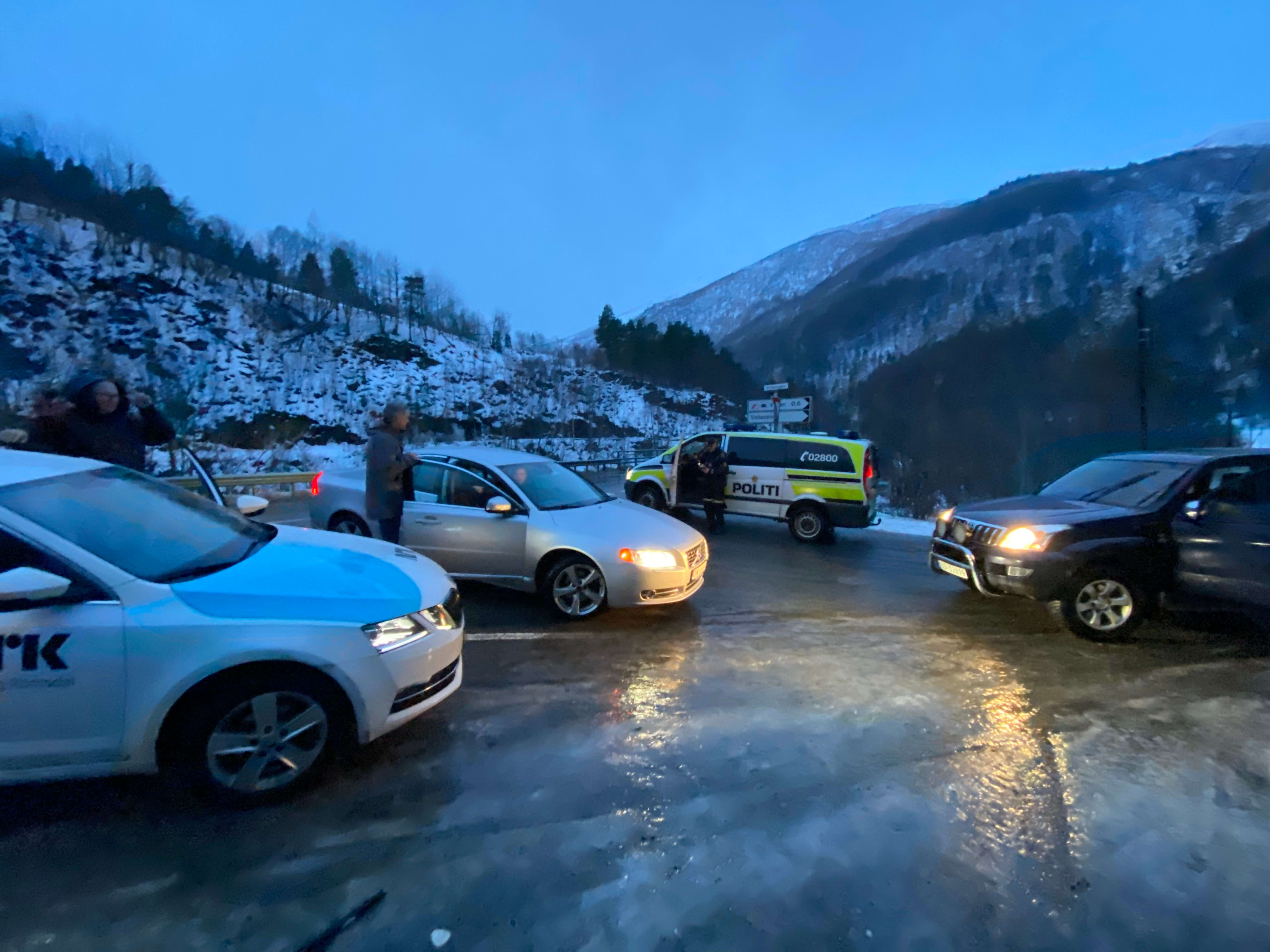 To bolighus evakueres grunnet ispropp i elva - driva.no