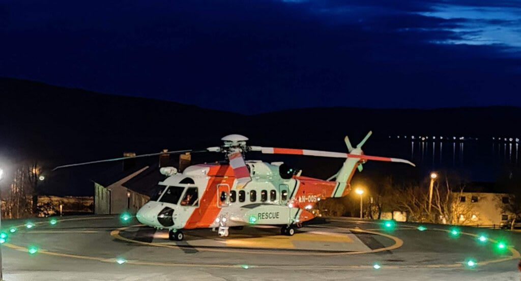 Offshore-rednings­heli­kopter landet ved sykehuset - banett.no