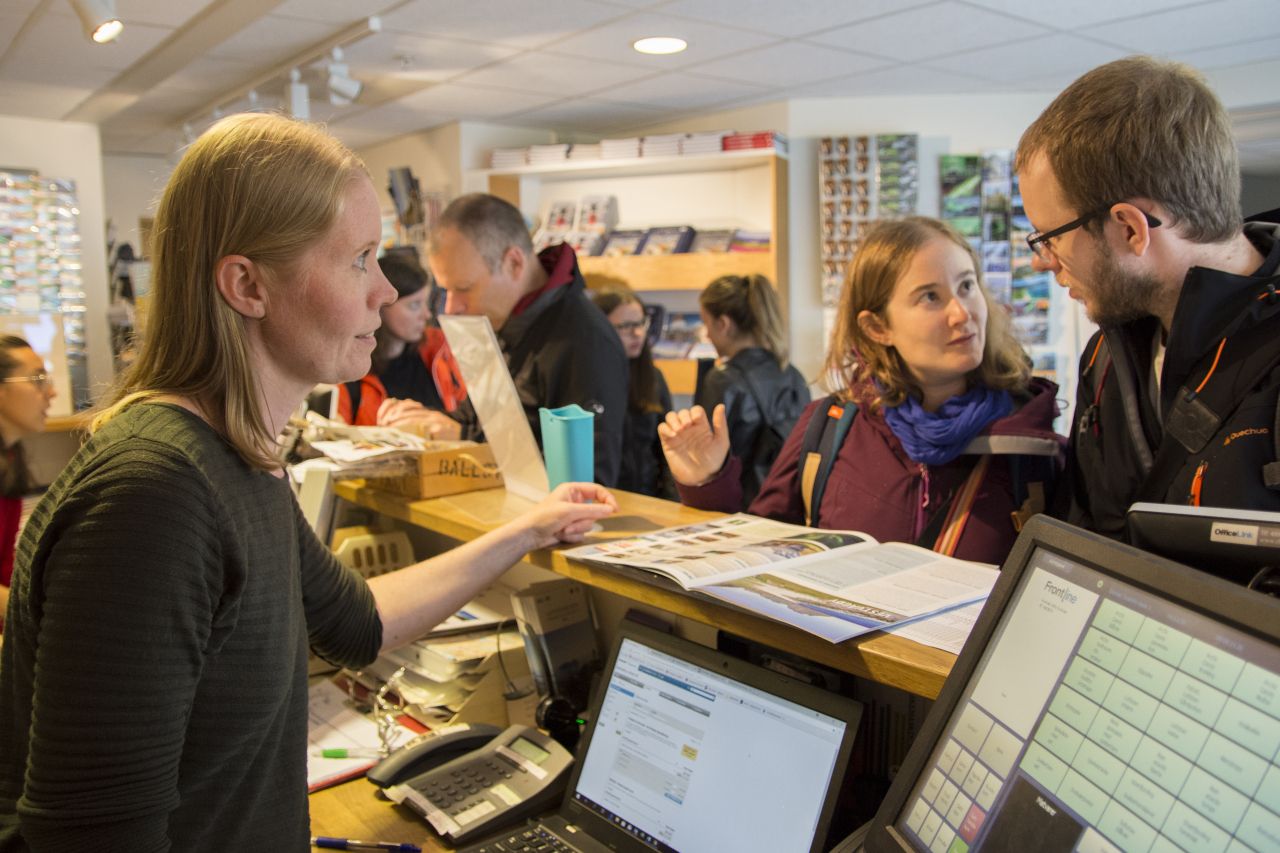 Kraftig nedgang ved turistinformasjonen - vaganavisa.no