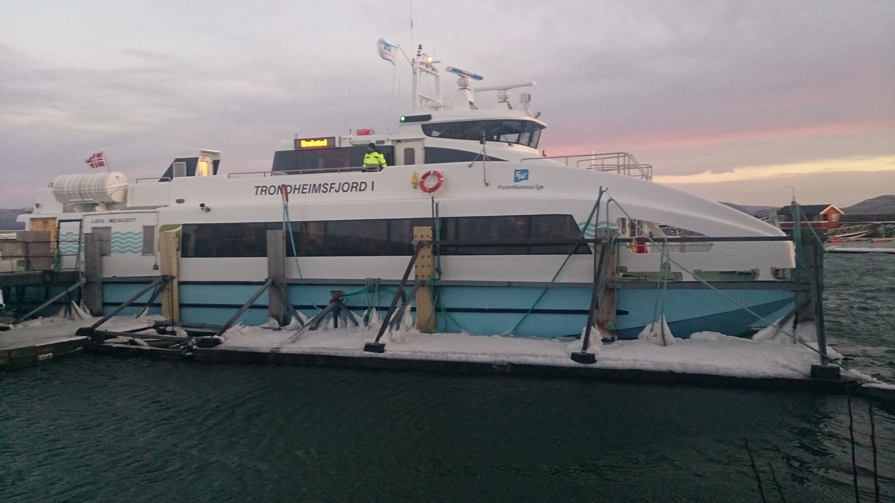 Trondheimsfjord I satt inn i sambandet Trondheim - Brekstad denne uka ...