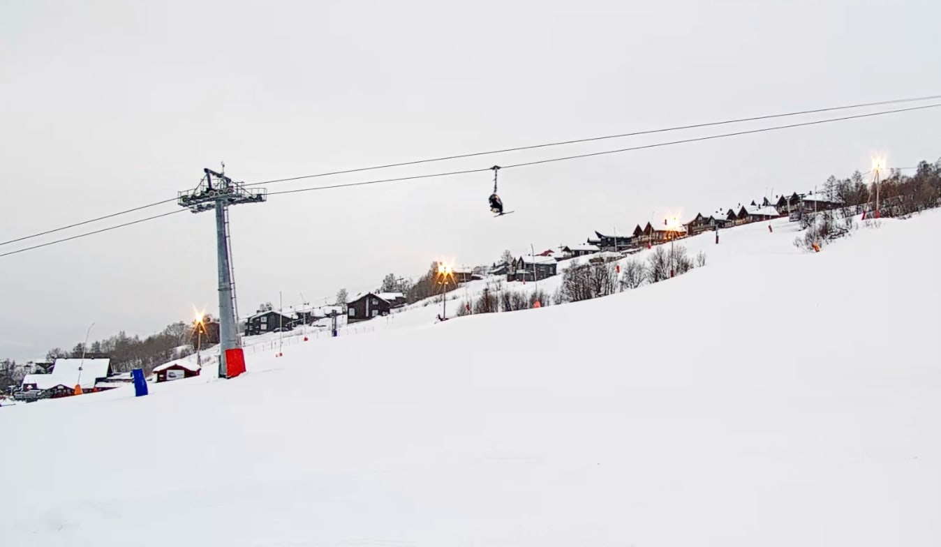 Avlyser varm og regnfull helg – varsler snøvær - opp.no