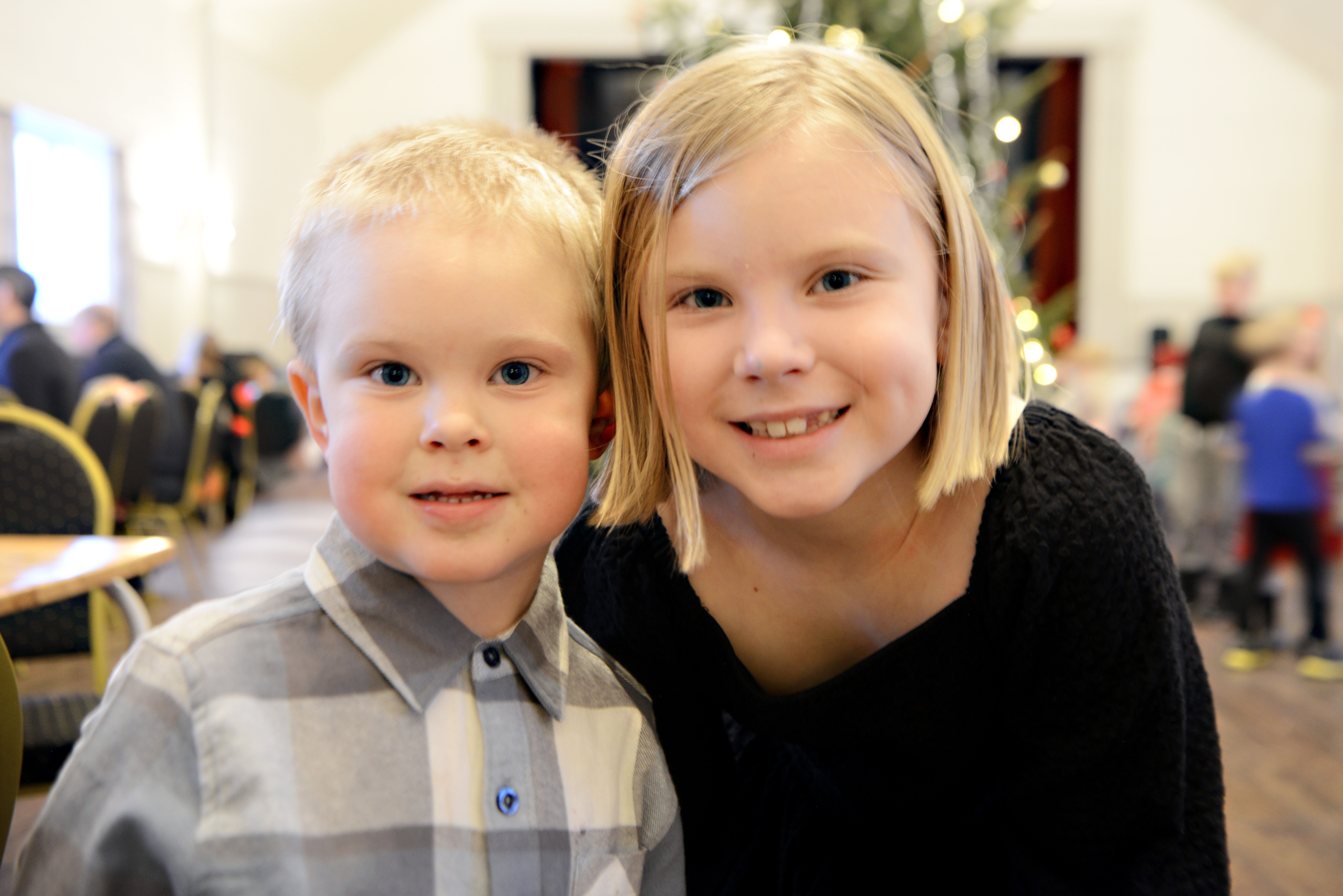 Her ble juletrefesten en suksess. Se bildene av barna her.