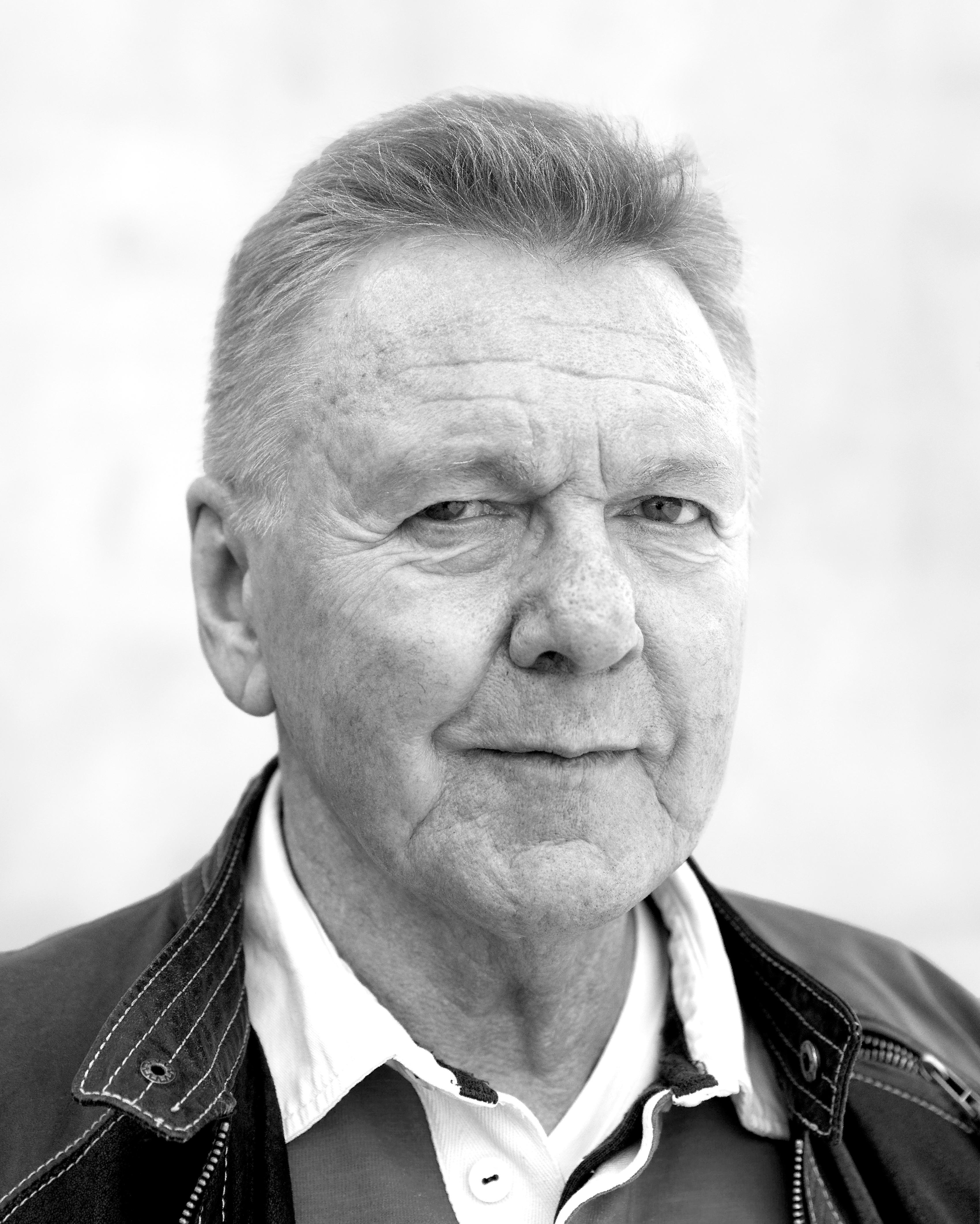 Årets beste bøker: Emil Otto Syvertsen - fvn.no