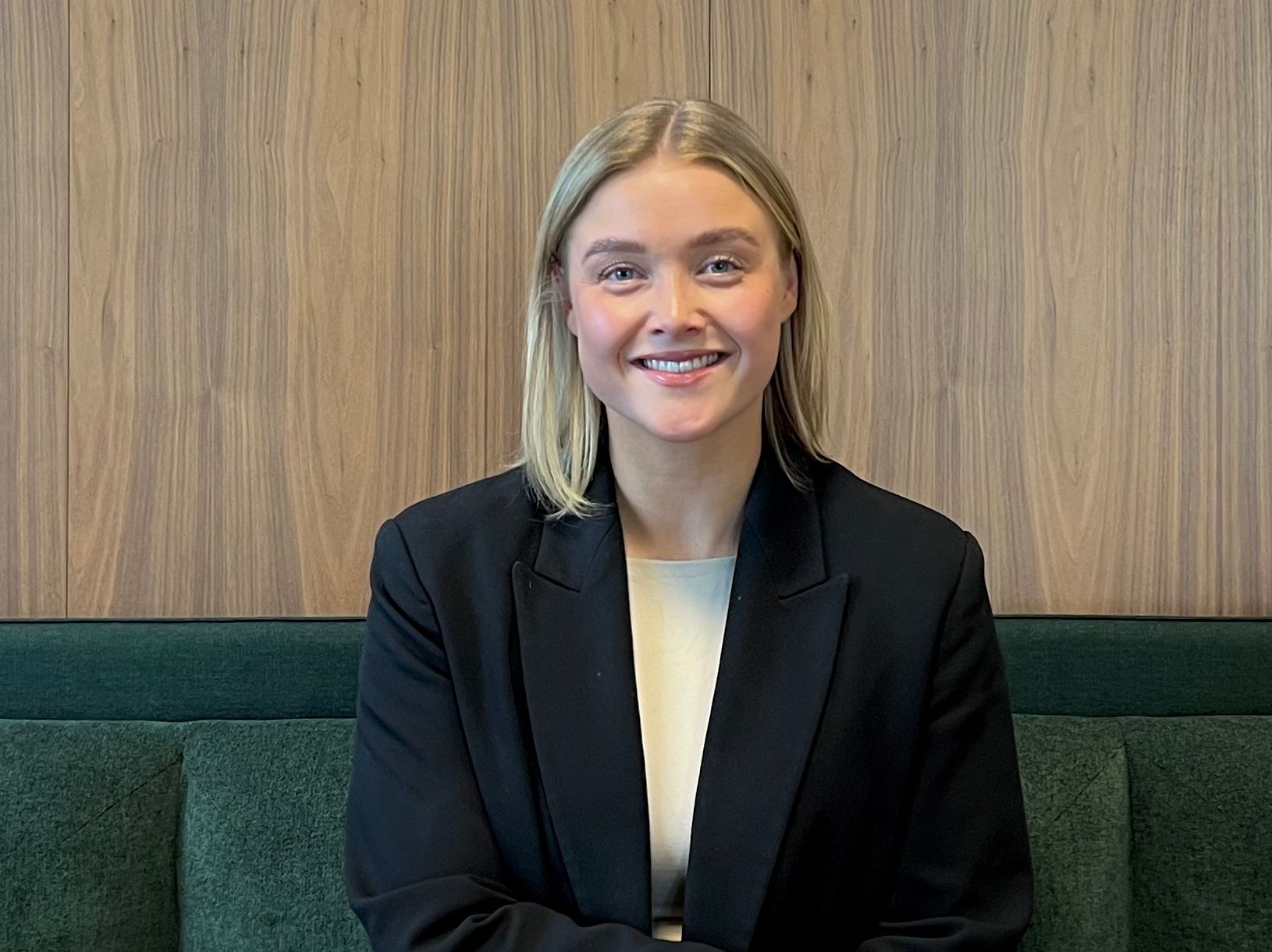 Jeg vil at kvinner skal tørre å gi litt mer faen - aesby.no