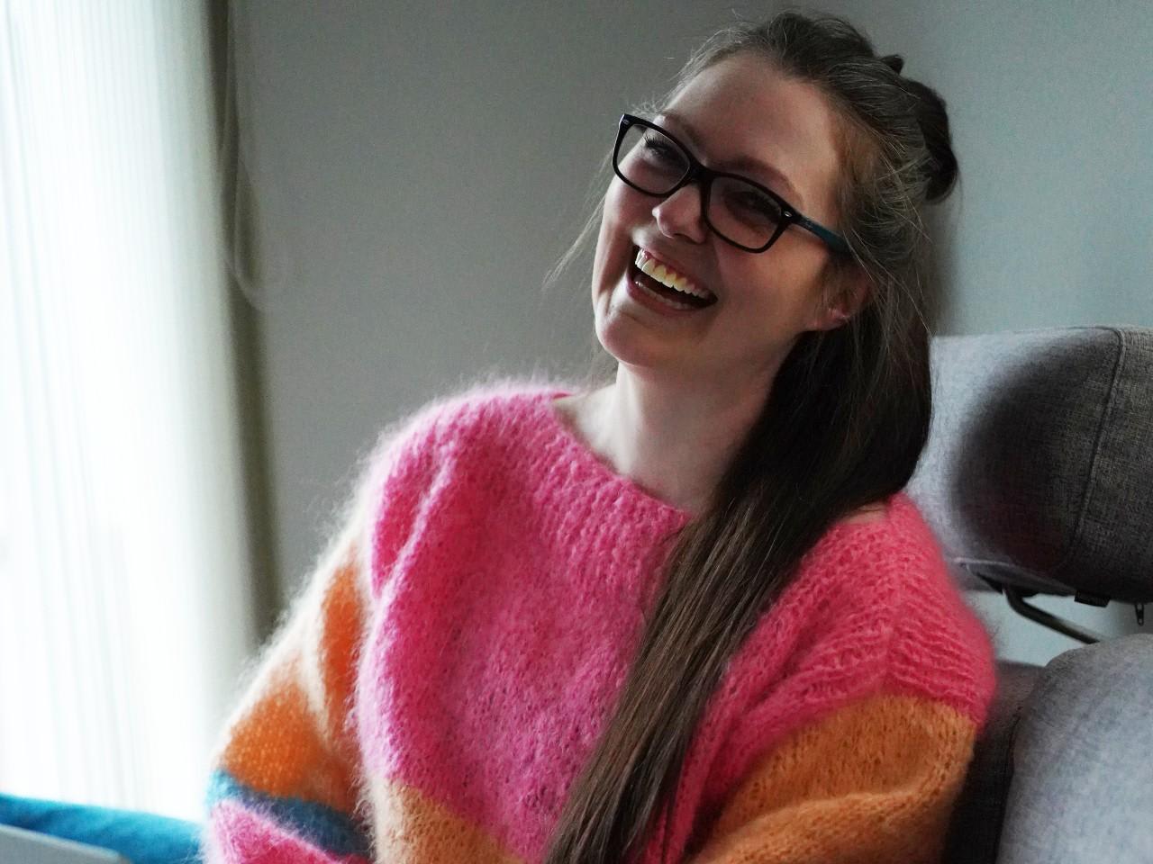 Stine starter strikkebedrift: - Artig å utvikle nye design og ...