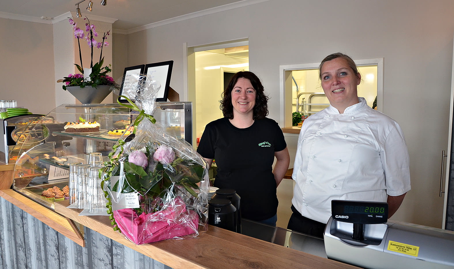 I dag opna kafeen - fjt.no