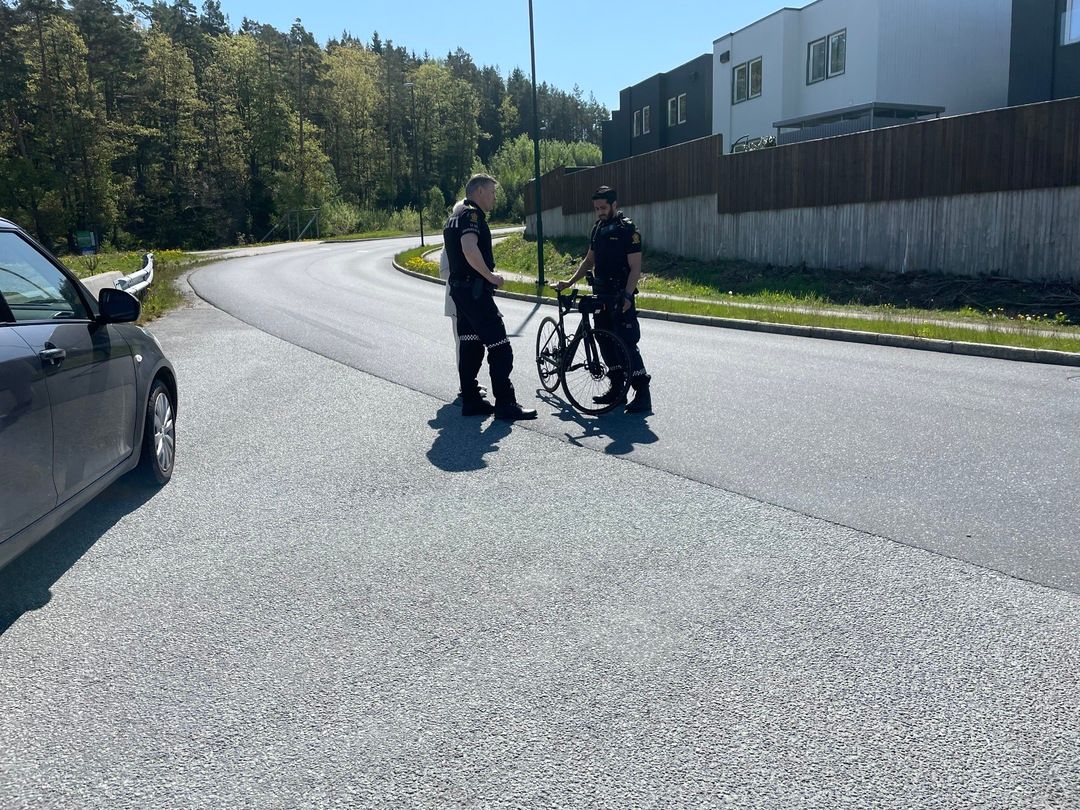 Syklist til sykehus etter kollisjon - fvn.no