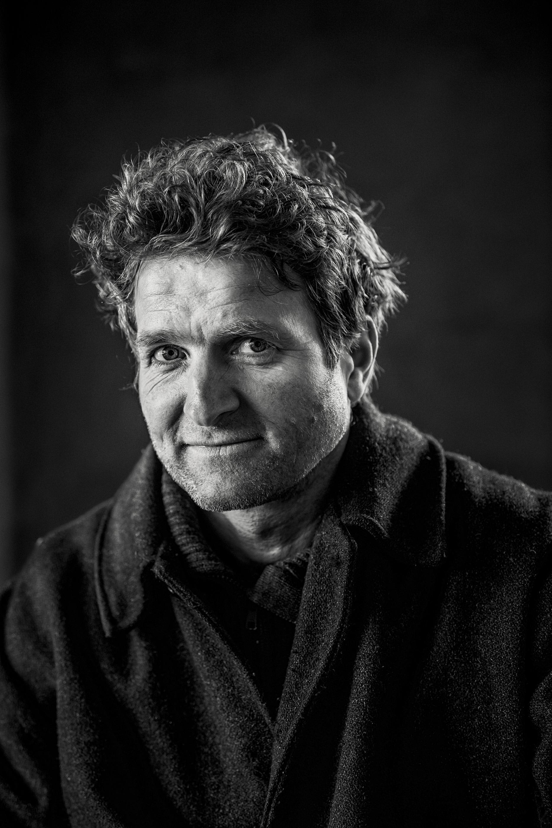 I sin 32. bok forteller han da Oddvar Brå sjokkerte søstrene til Ivar ...