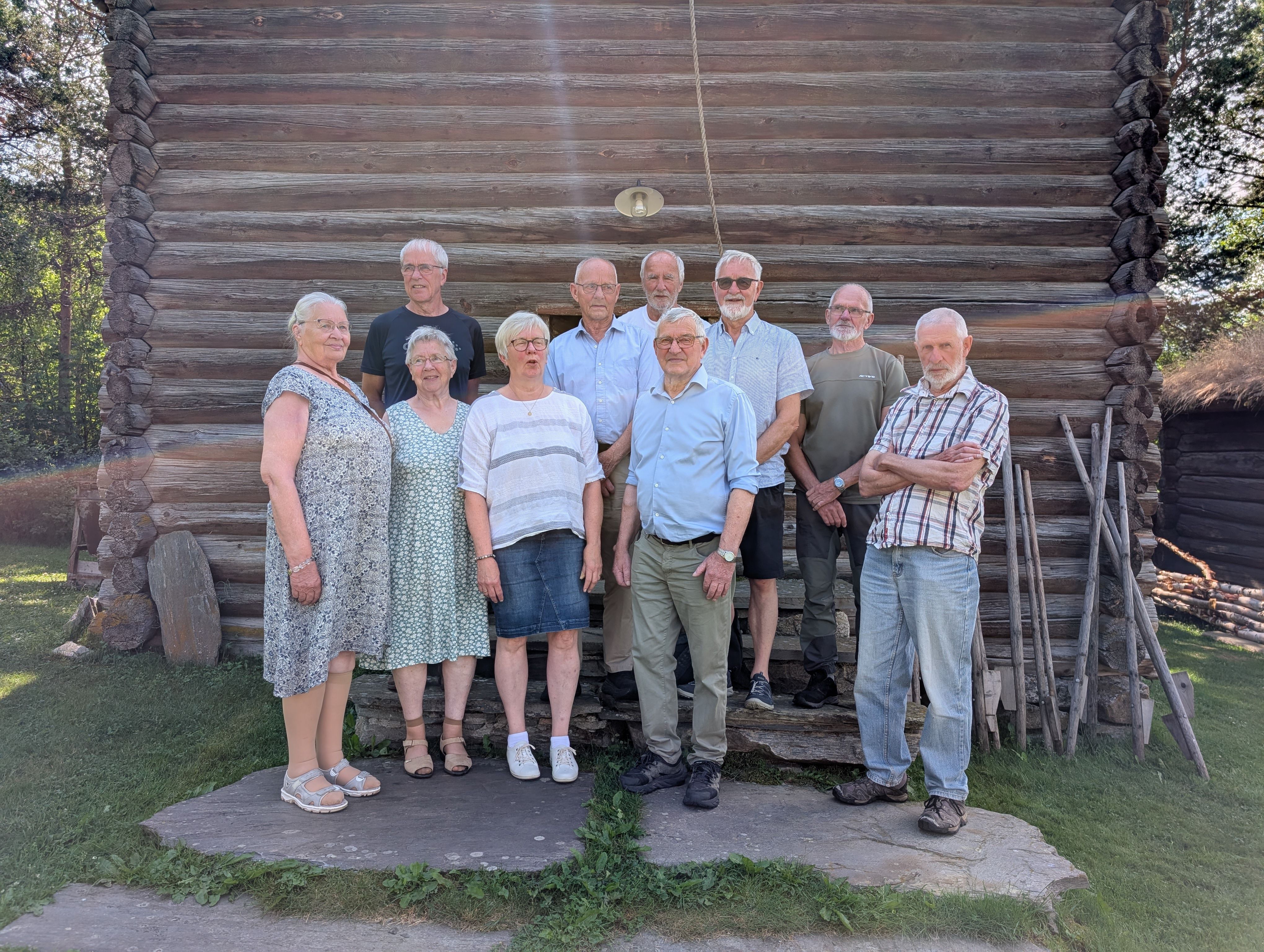 Søskenflokken på ti «overtok» bygdetunet - vigga.no
