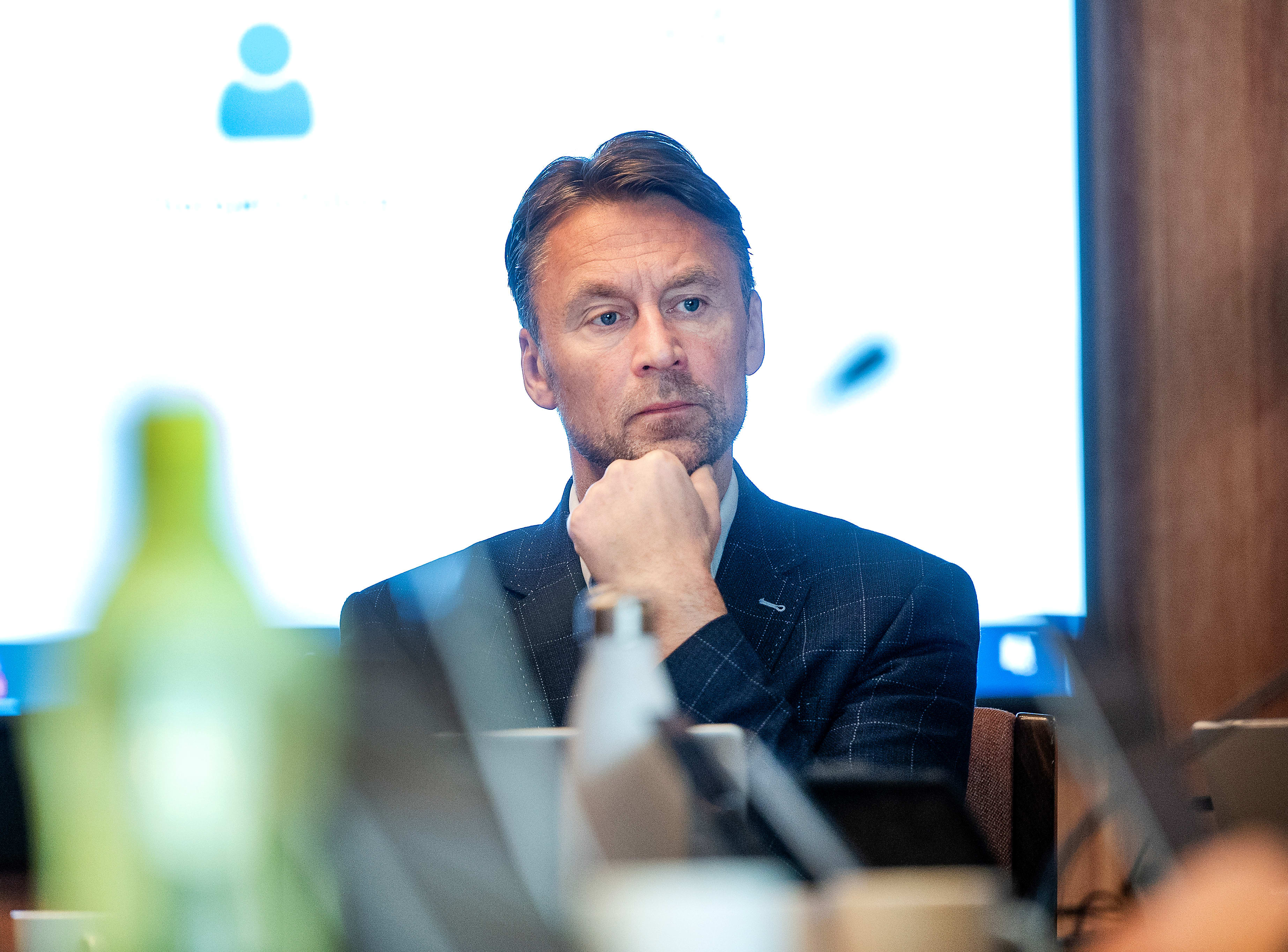 Budsjettdisiplin kan gi ledere lønnshopp - smp.no