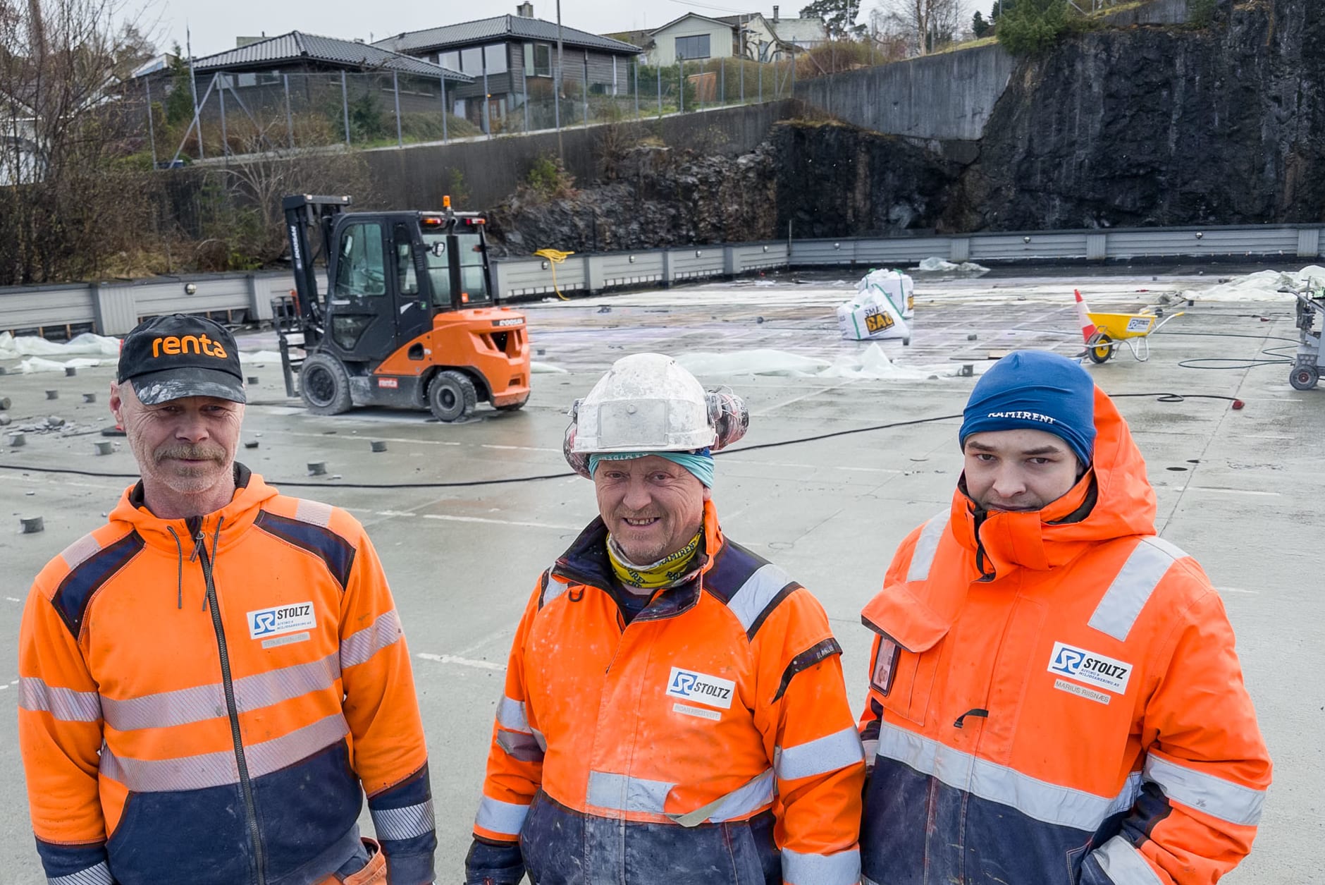 Riv opp fire mål med parkerings­dekke - sunnhordland.no