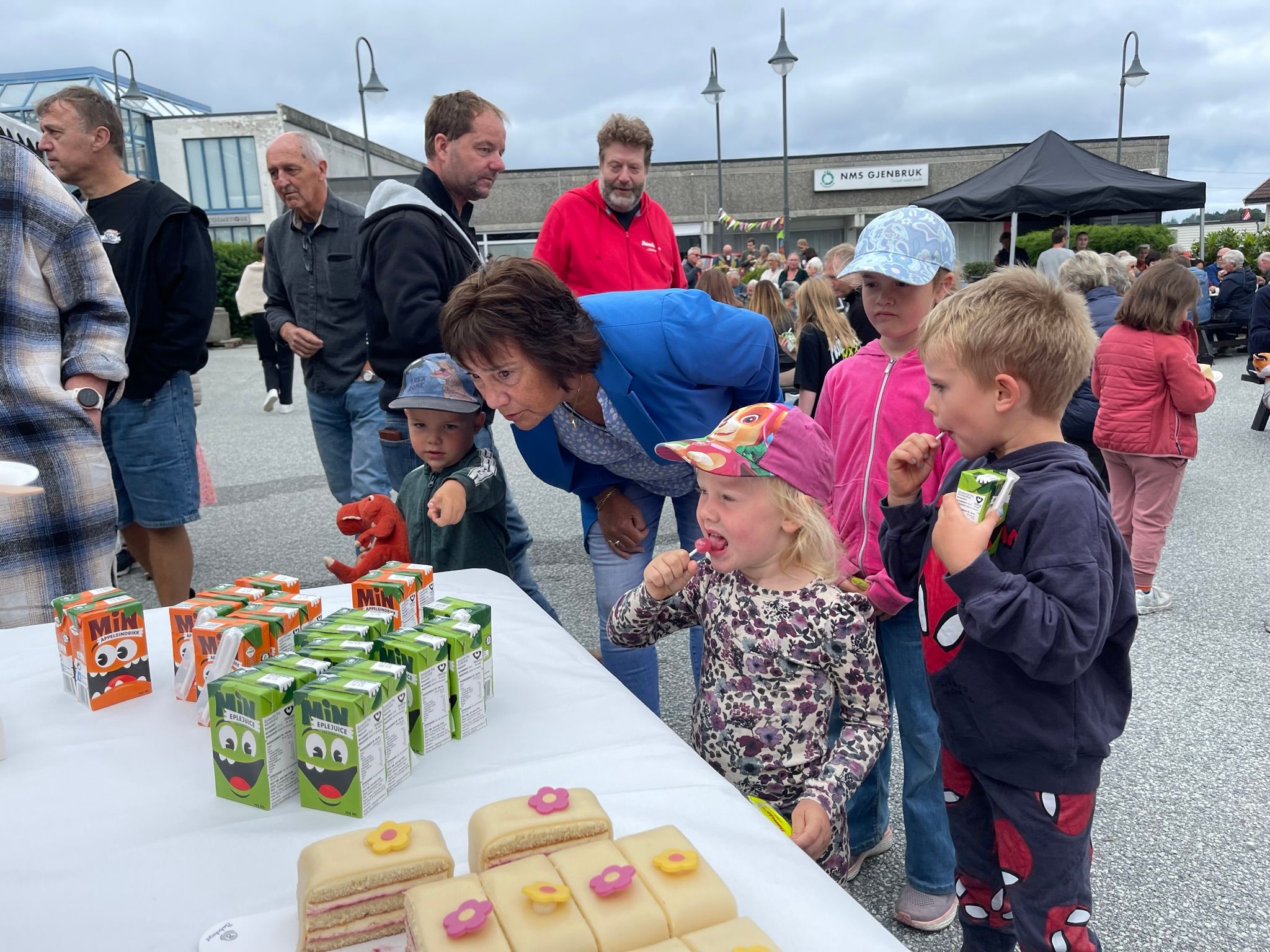 Meir frå Bømlo-nytt-festen på torget - bomlo-nytt.no