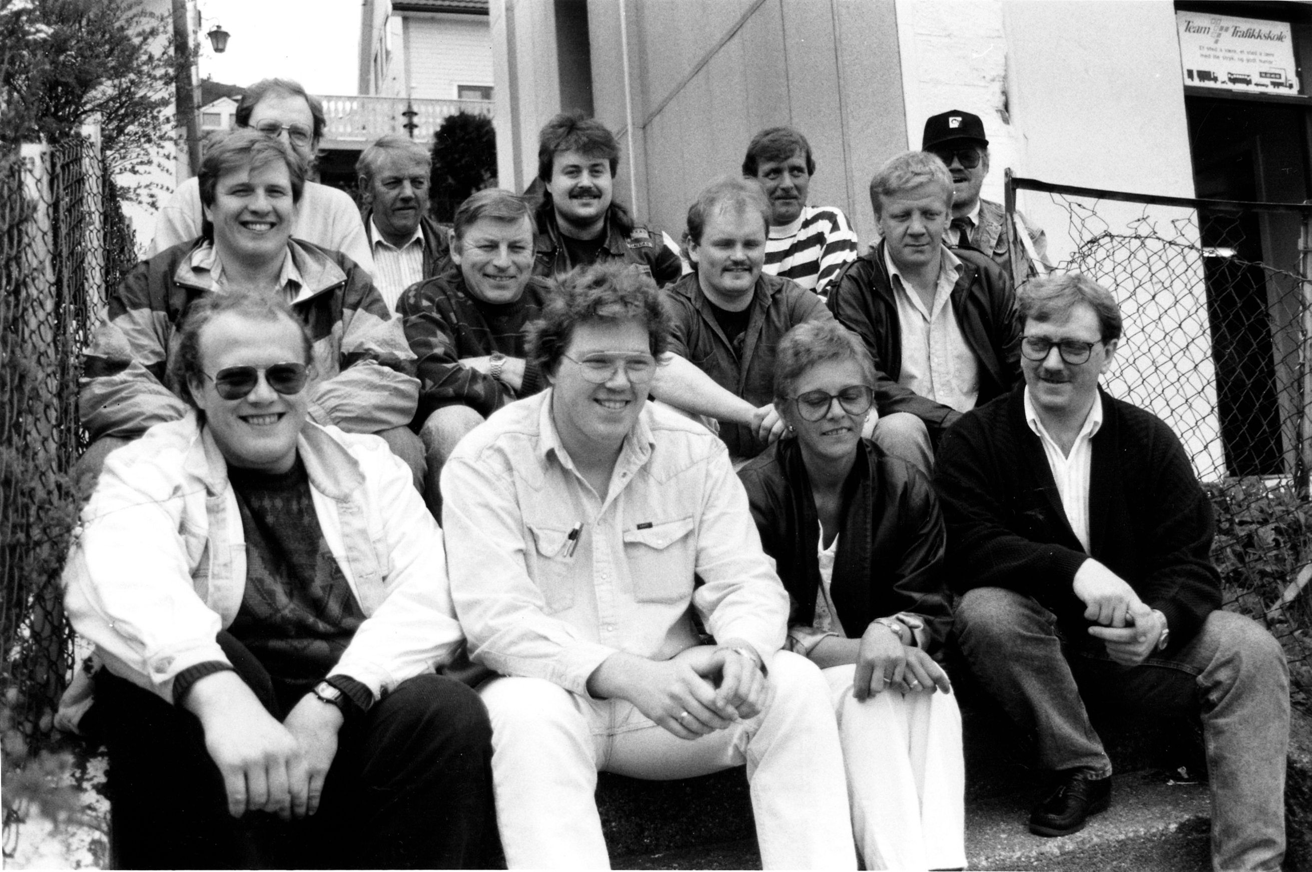 Denne gjengen med yrkessjåfører tok fagkurs i 1991 - fjt.no