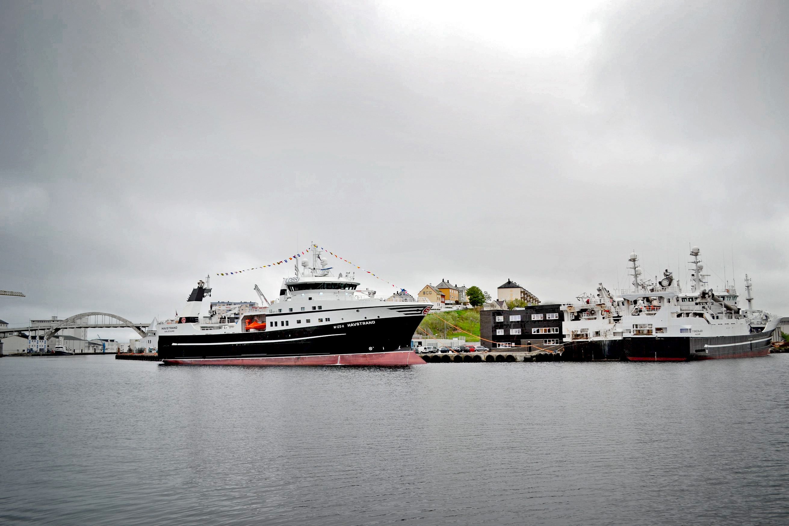 Svakere for Strand-rederiene - smp.no